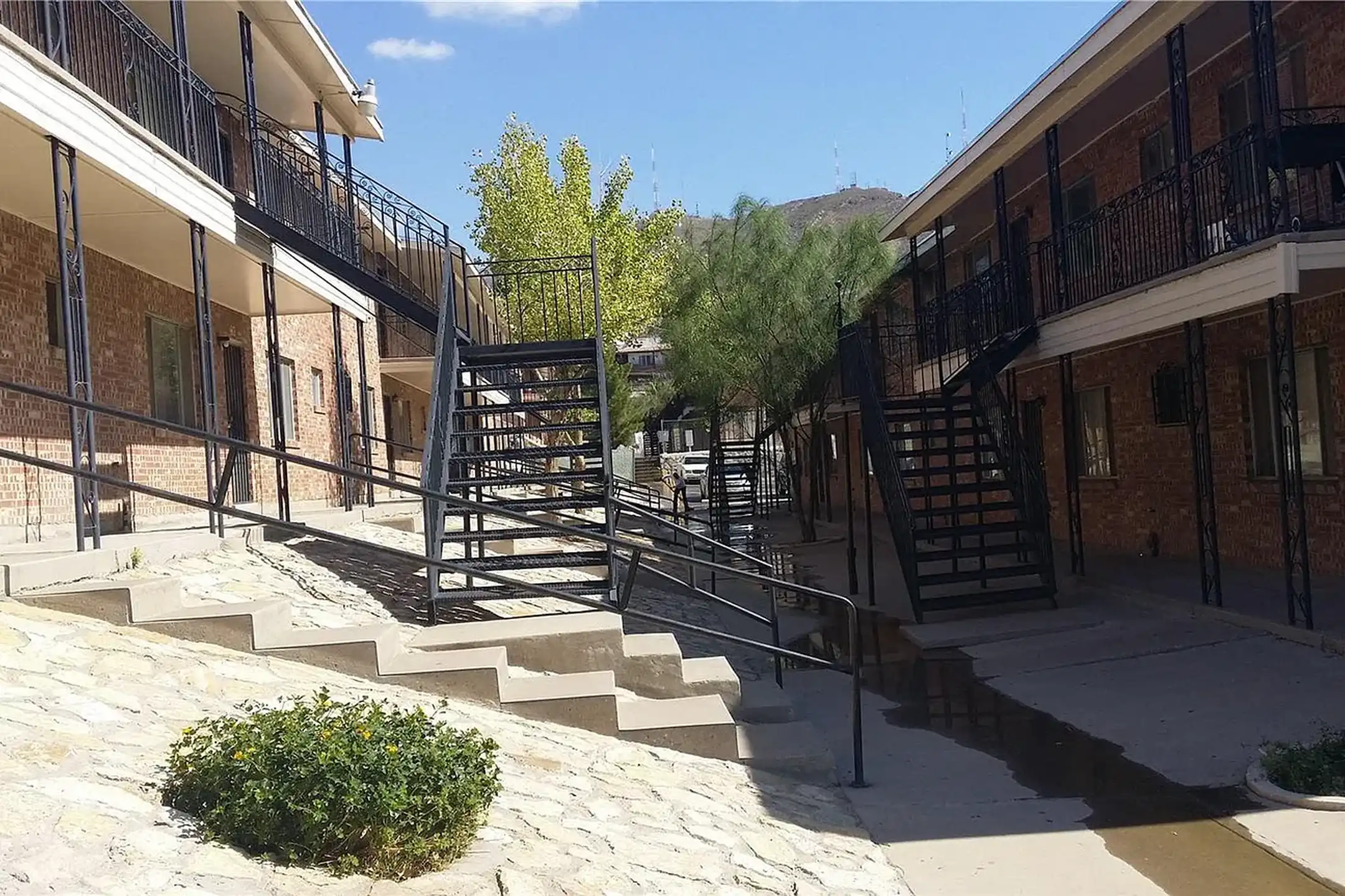 Cliff Terrace Apartments - 1515 Circle Dr - El Paso, TX | Rent.