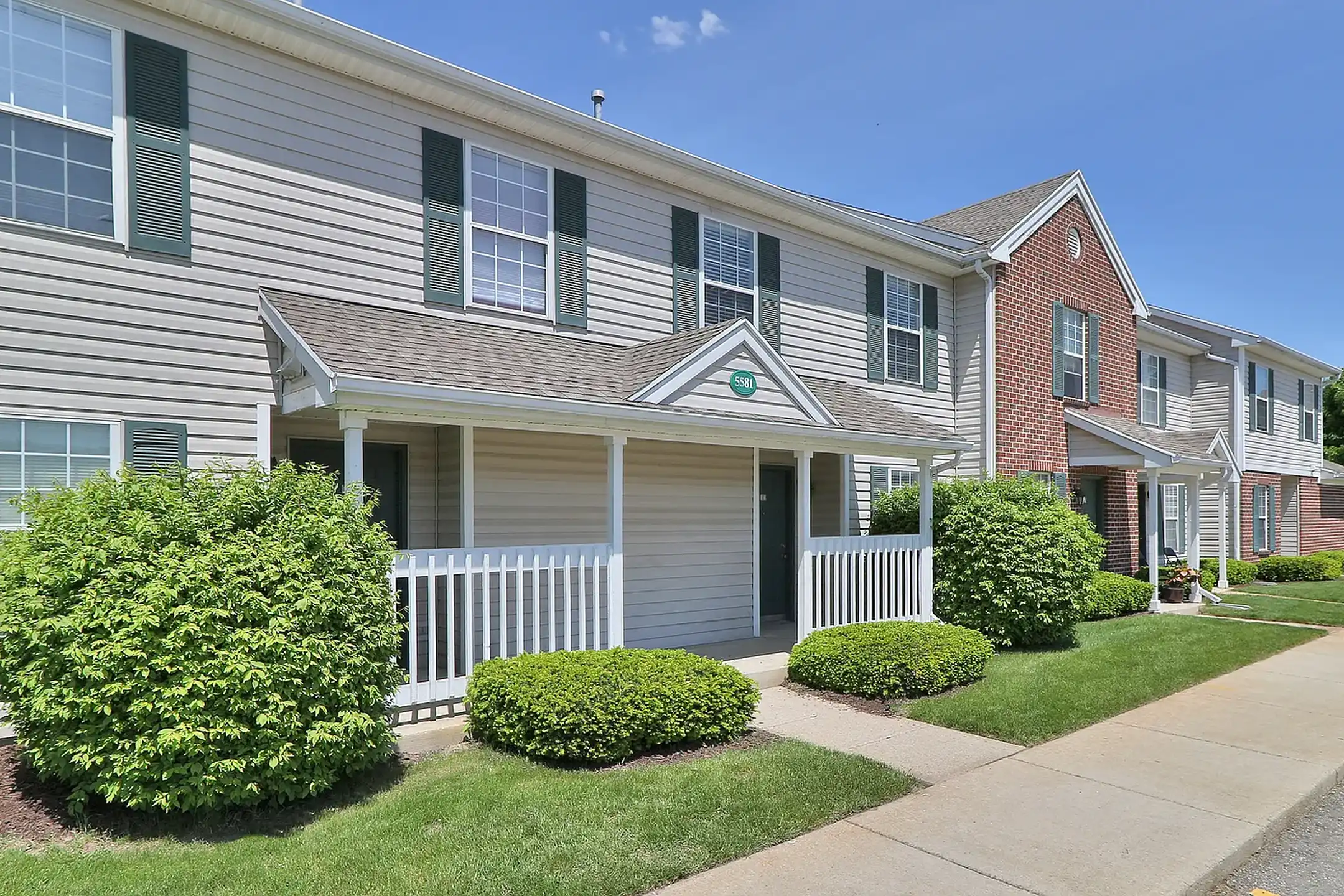 Savannah Trace Townhomes - 5066 Meadows Blvd - Kalamazoo, MI | Rent.