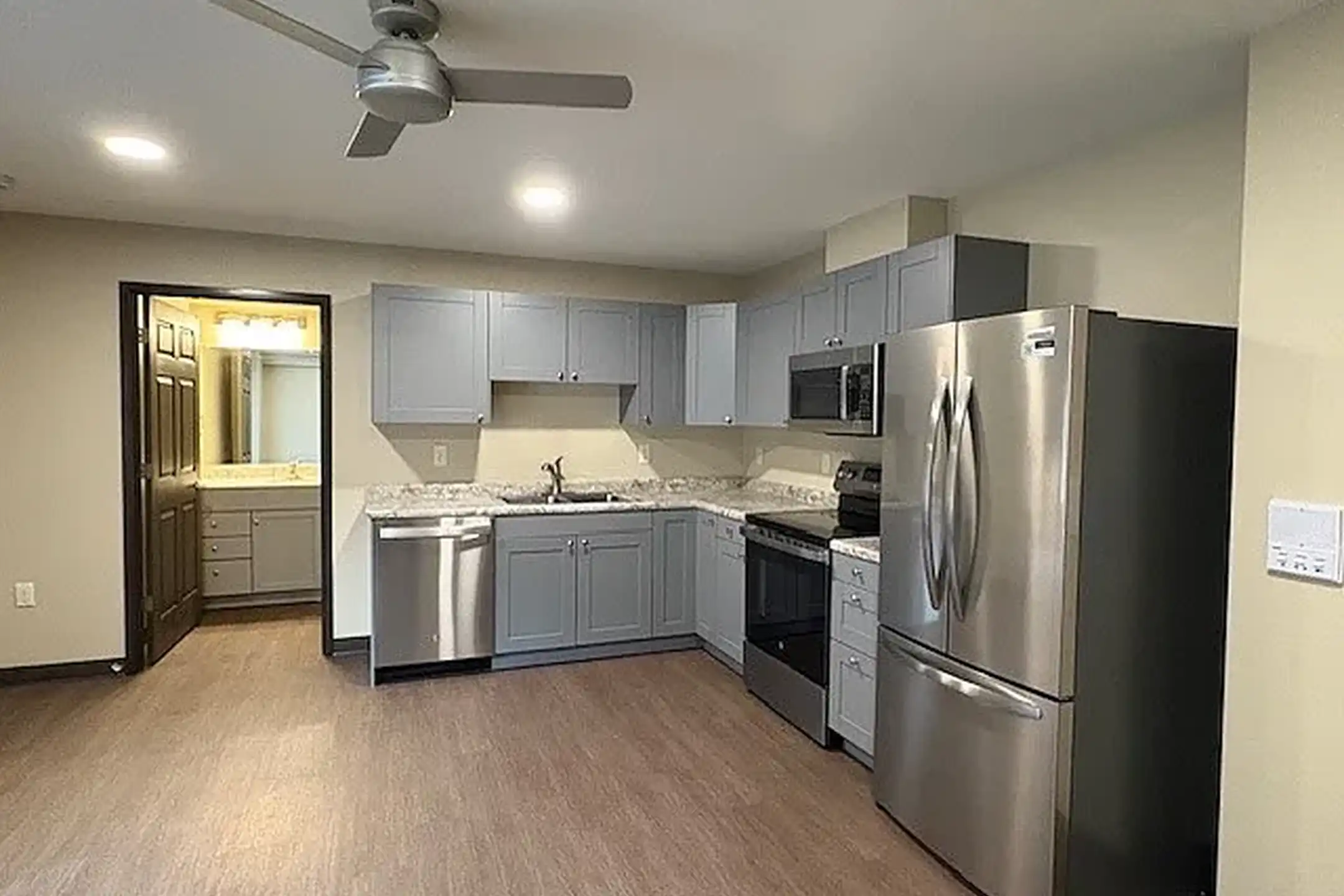 Grace Woodlands - 3214 Gala St - Eau Claire, WI | Rent.
