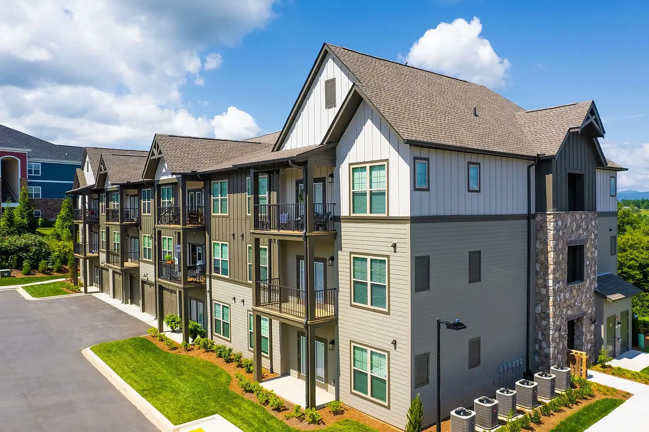 The Holston - 105 Holston View Dr - Weaverville, NC | Rent.