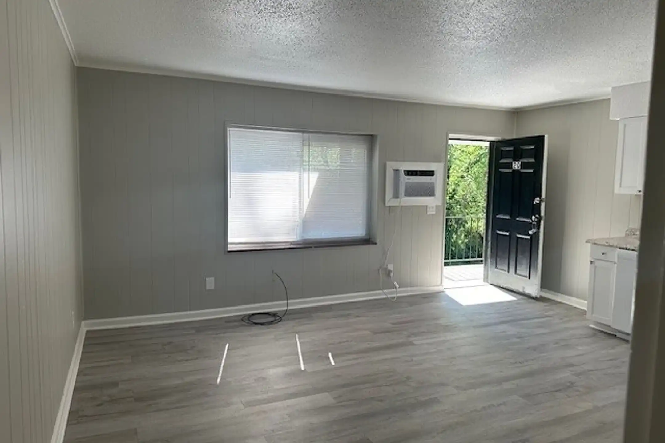 Woodview Apartments - 2931 Edgewood Ave - Knoxville, TN | Rent.