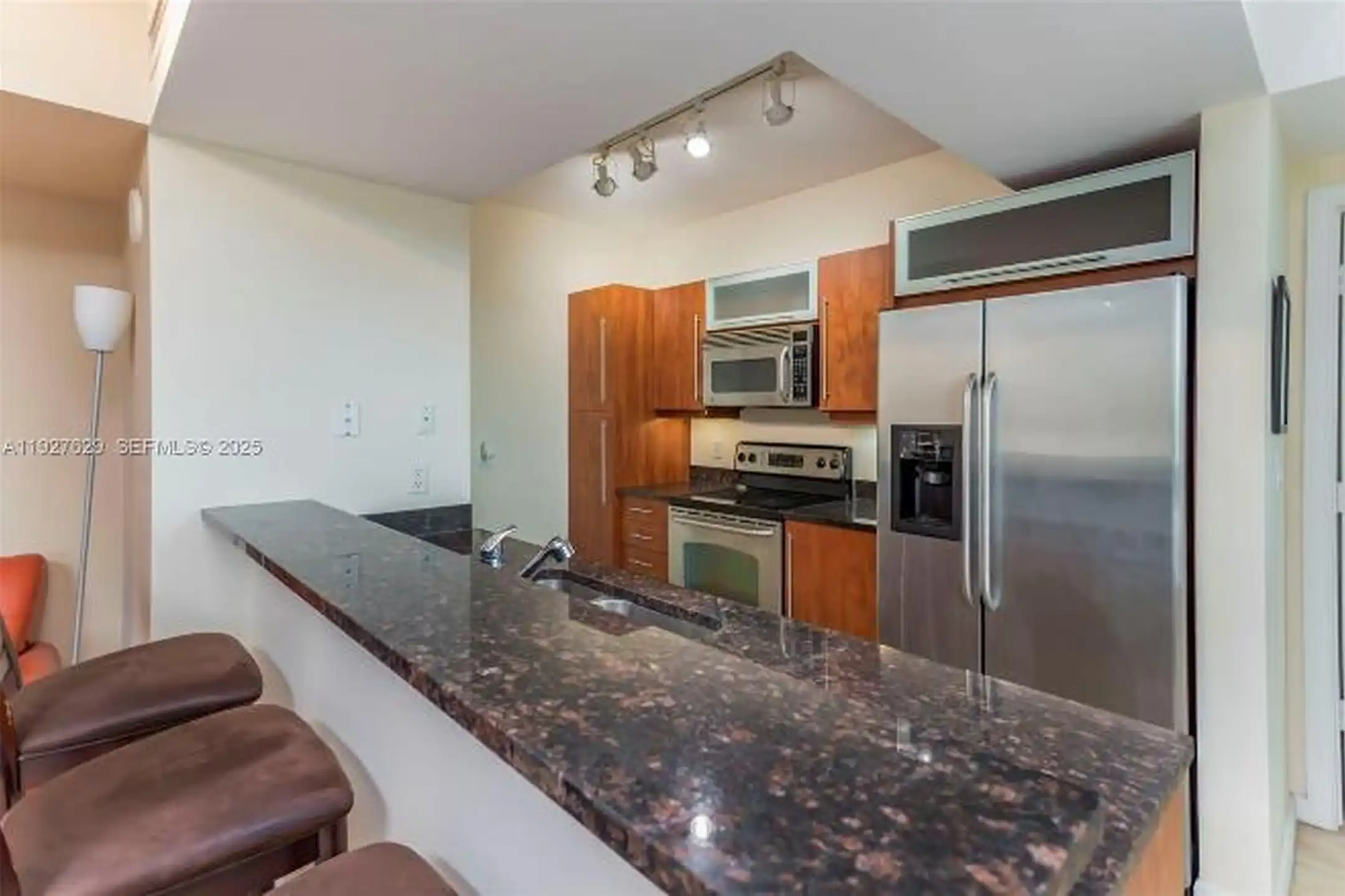7355 SW 89th St - Miami, FL | Rent.