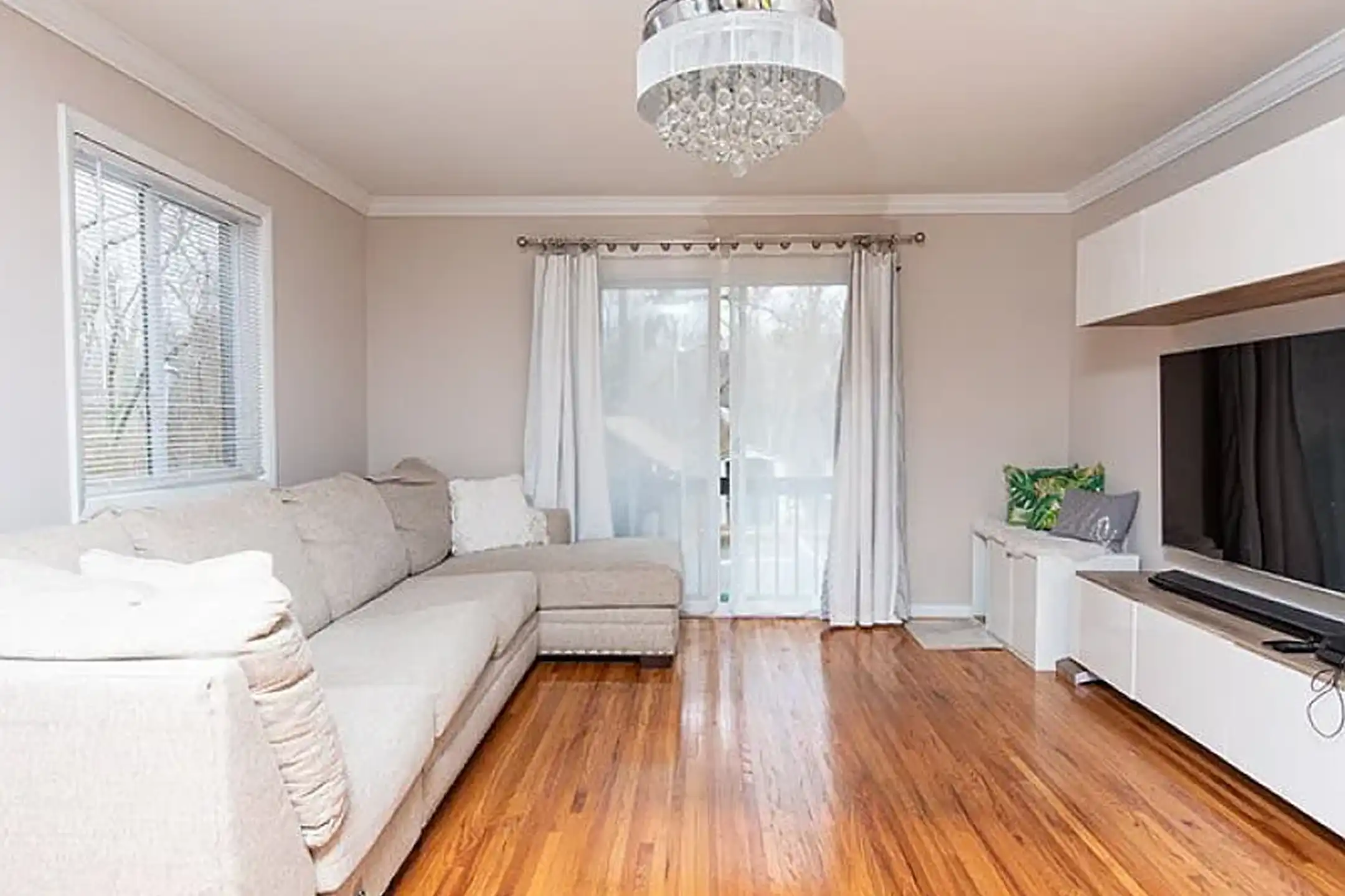 Royal Court Apartments - 1 Royal Court Dr - Spring Lake Heights, NJ | Rent.