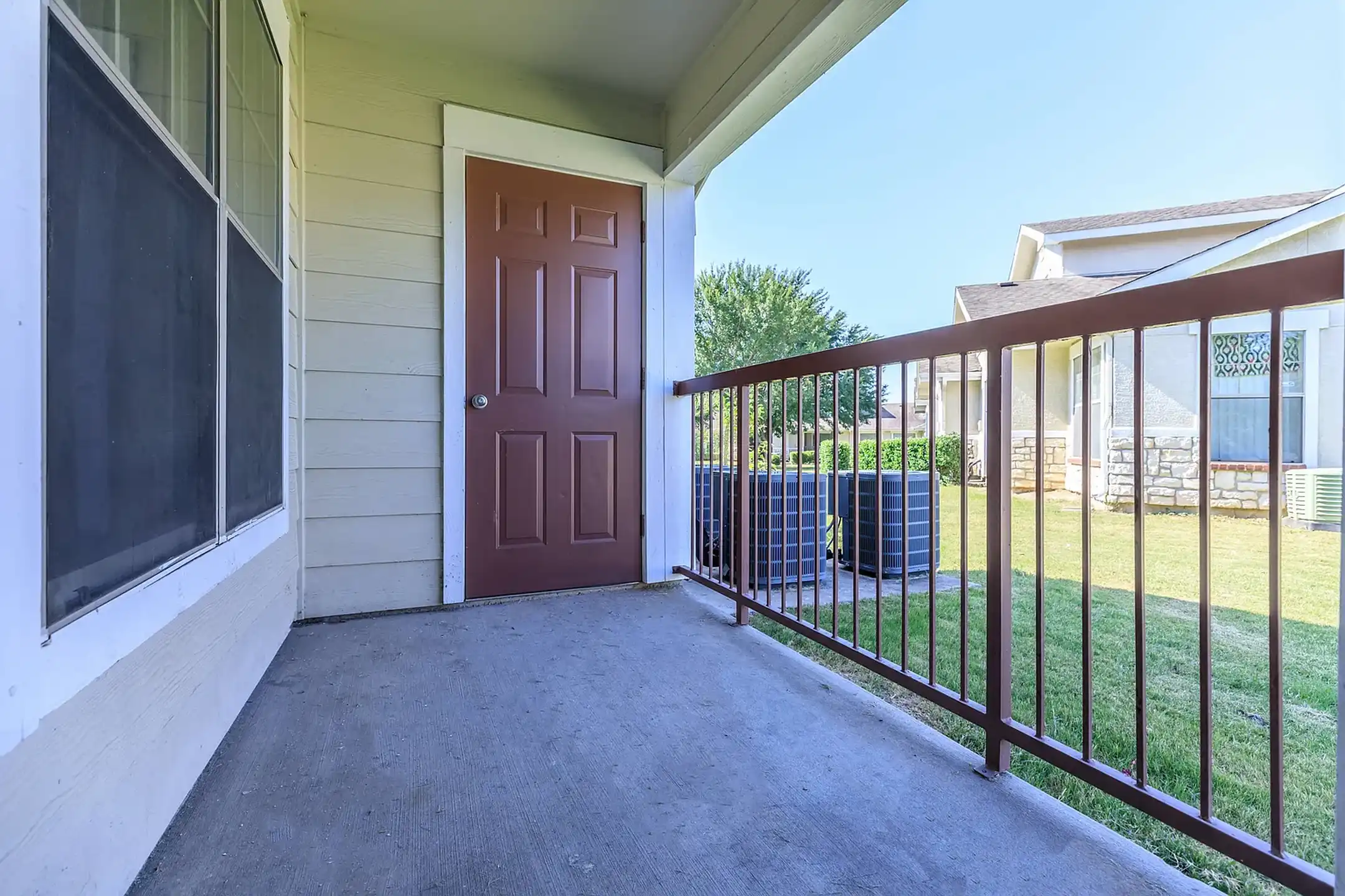 Artiga Apartment Homes - 9901 Scyene Rd - Dallas, TX | Rent.