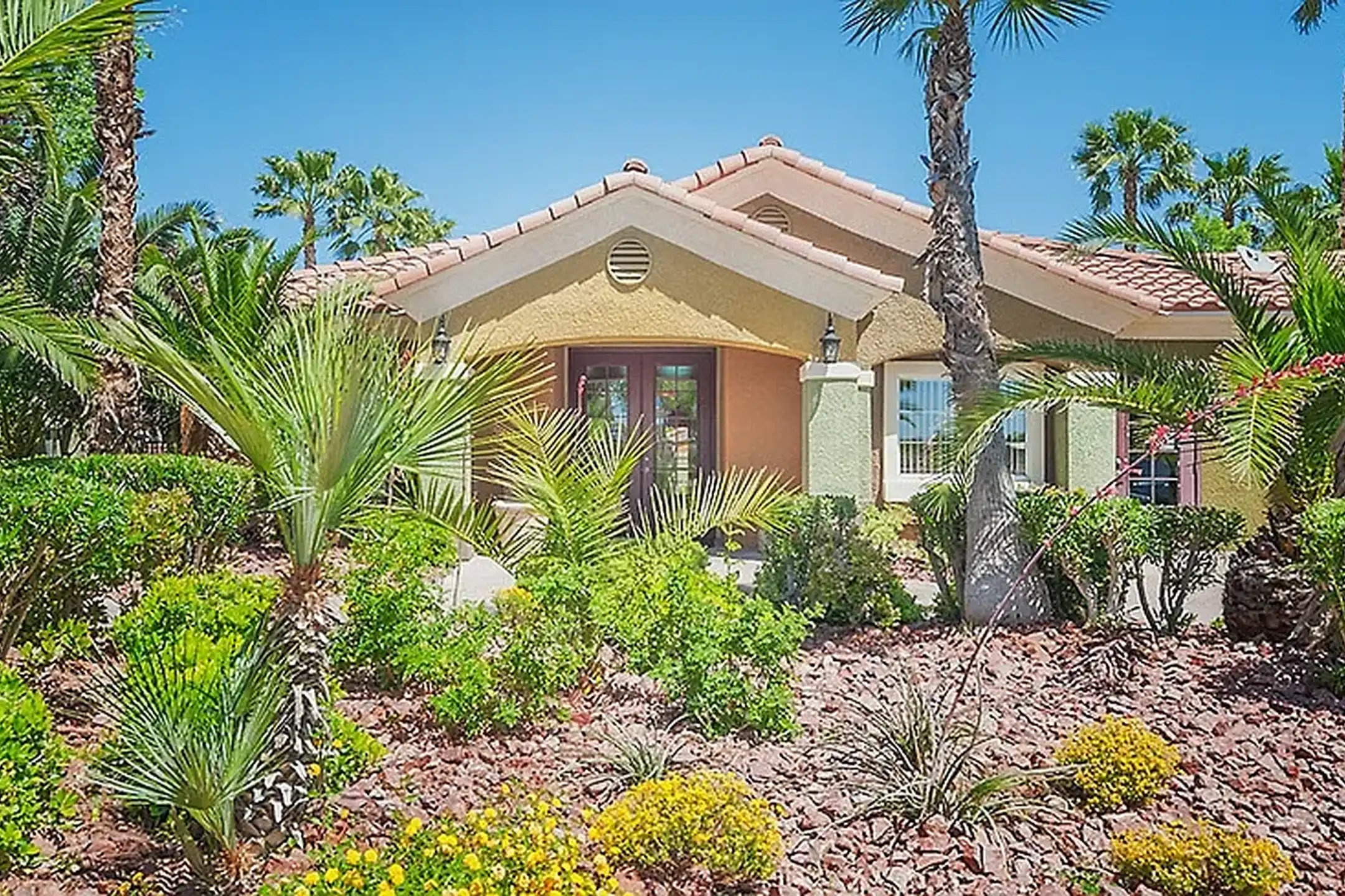 Spanish Ridge Apartments - 7340 W Russell Rd - Las Vegas, NV | Rent.