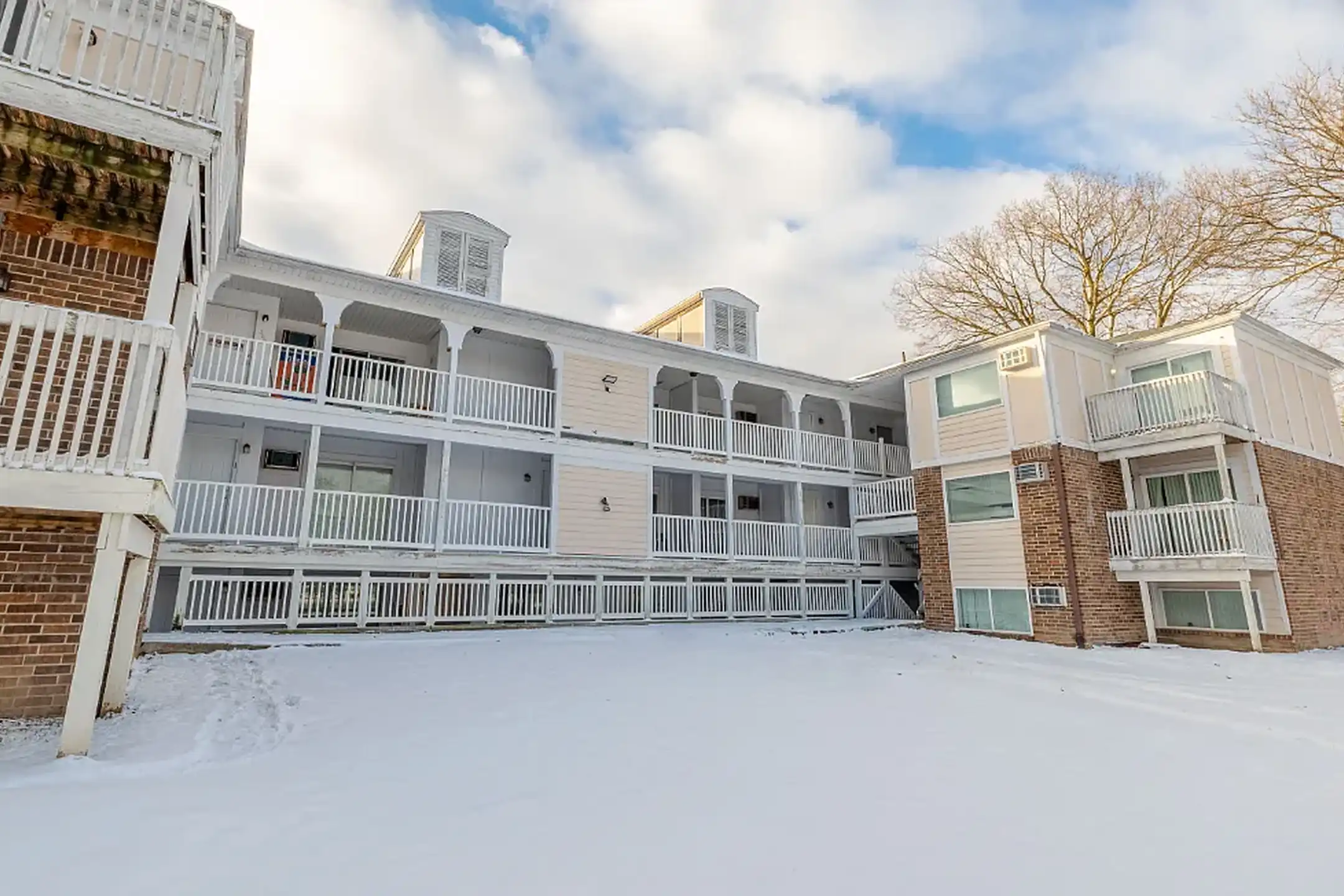 Baltic Flatz - 1115 Dorchester Cir - Lansing, MI | Rent.