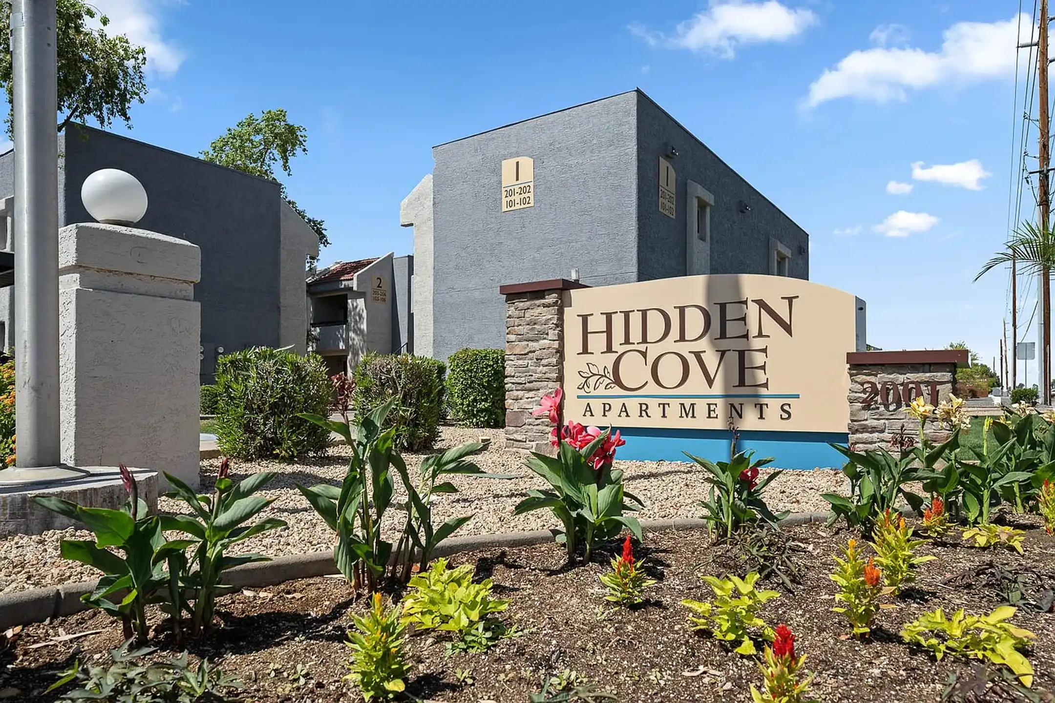 Hidden Cove Apartments - 2001 W Union Hills Dr - Phoenix, AZ | Rent.