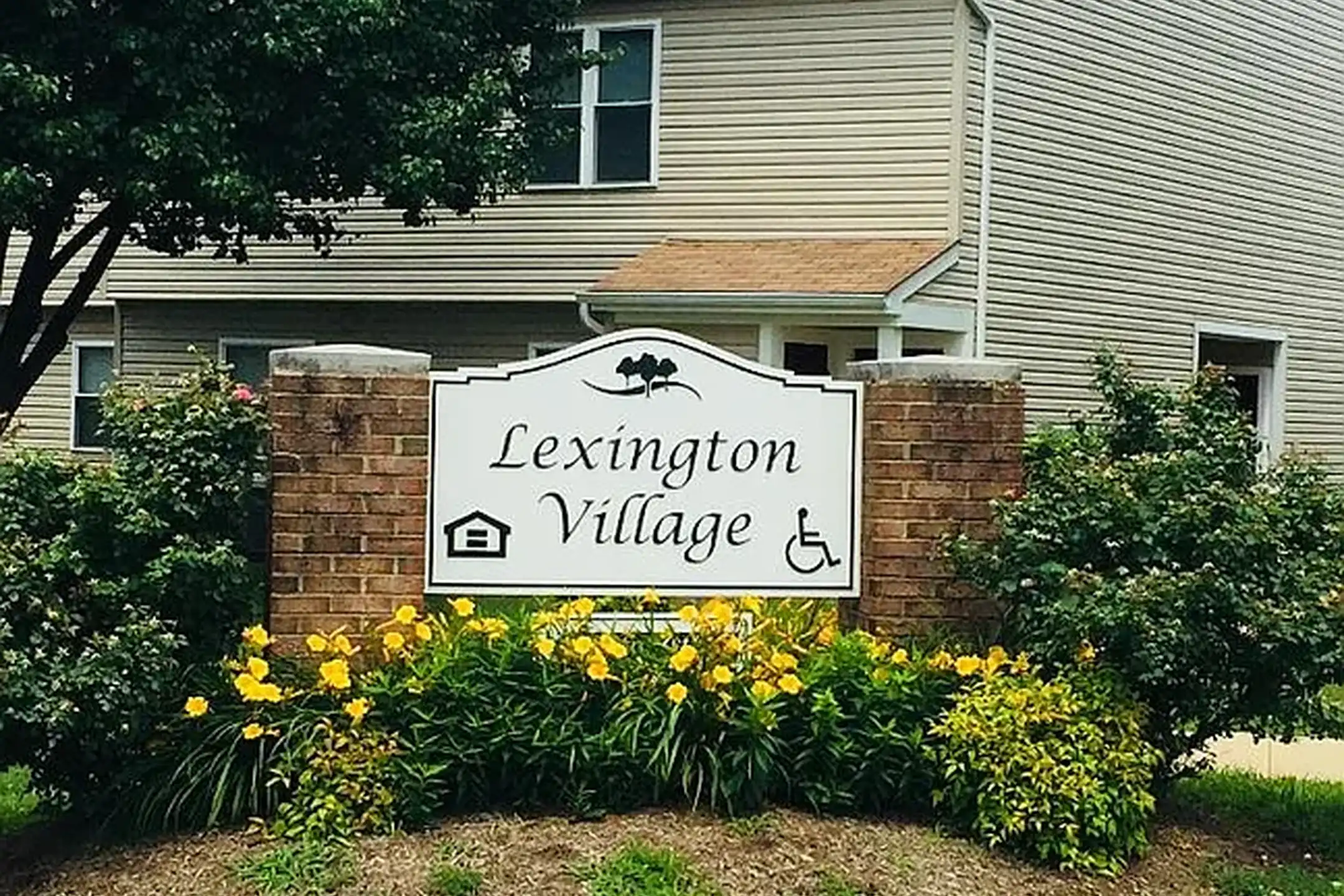Lexington Village - 21633 Liberty St - Lexington Park, MD | Rent.