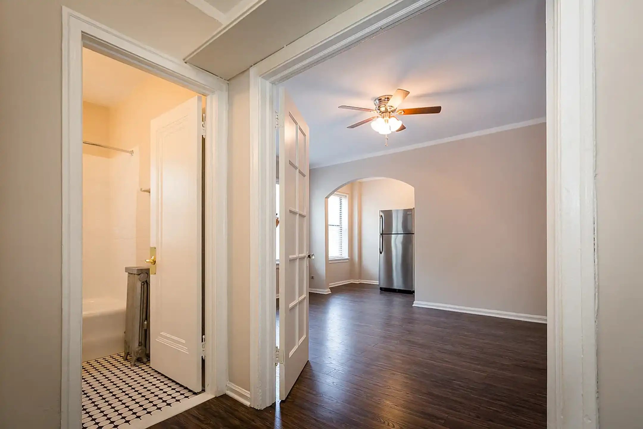 Ivy Tower - 5455 S Blackstone Ave - Chicago, IL | Rent.