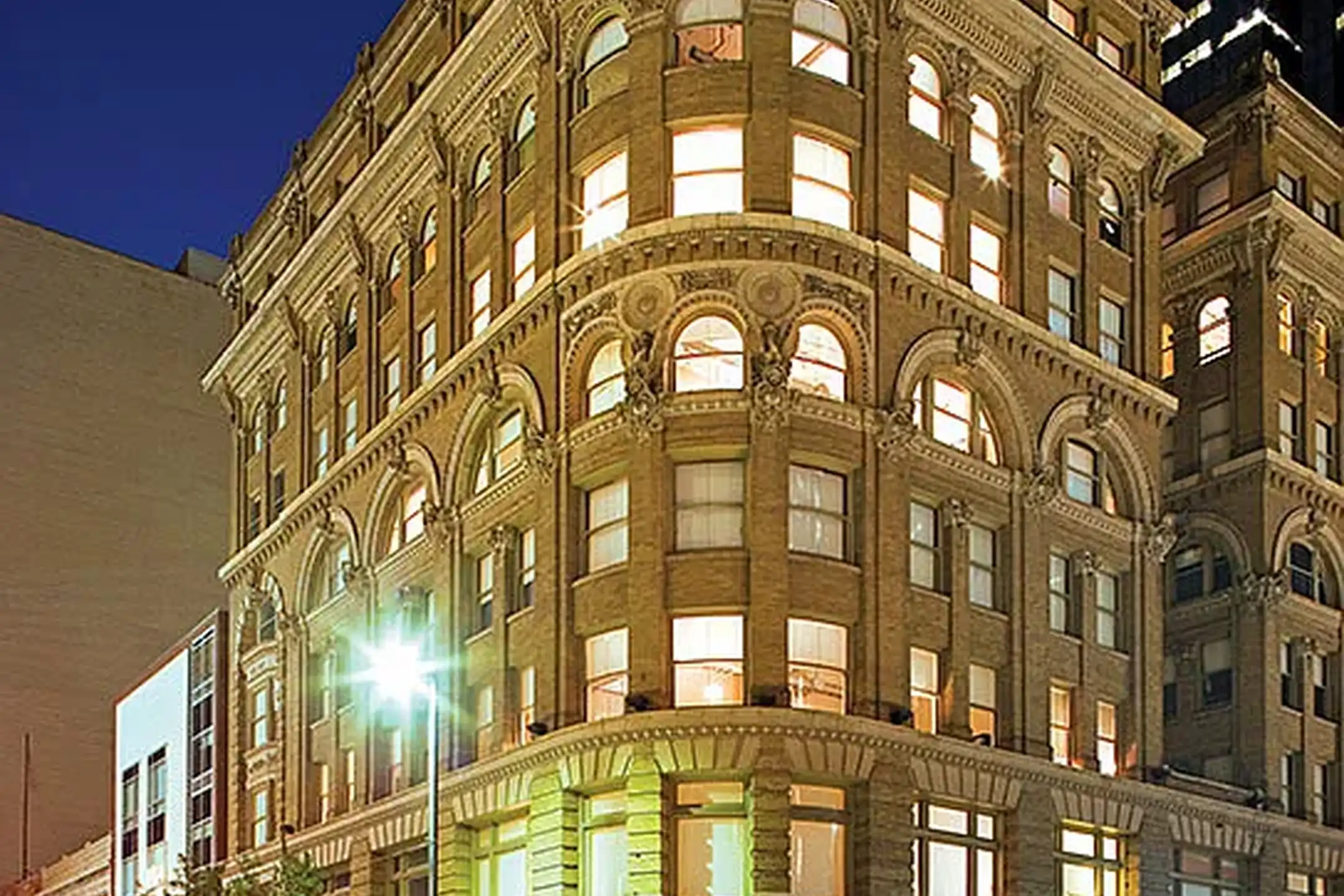 The Wilson Building - 1623 Main St - Dallas, TX | Rent.