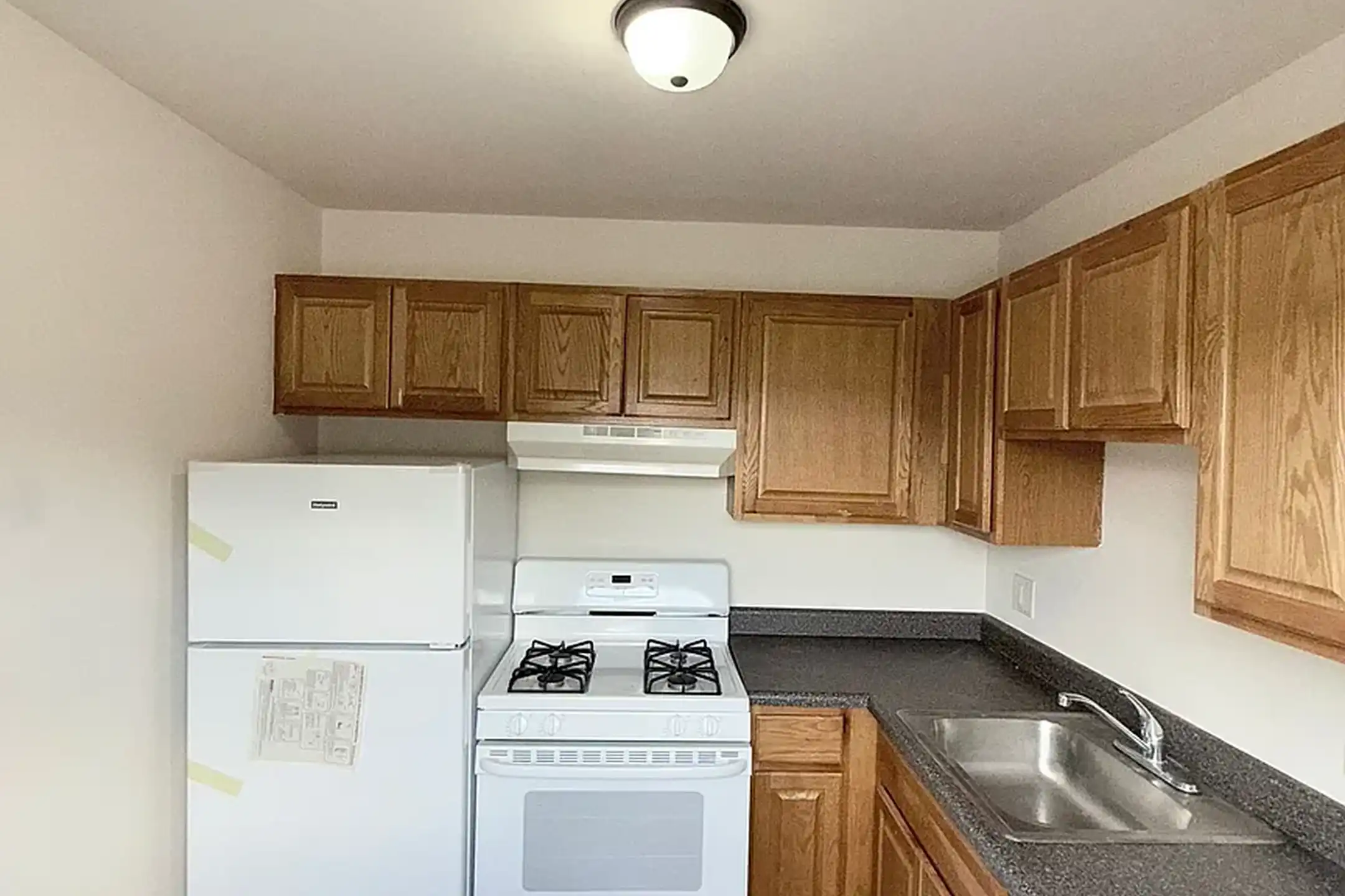 Malaga Villa Apartments - 981B Delsea Dr - Franklinville, NJ | Rent.