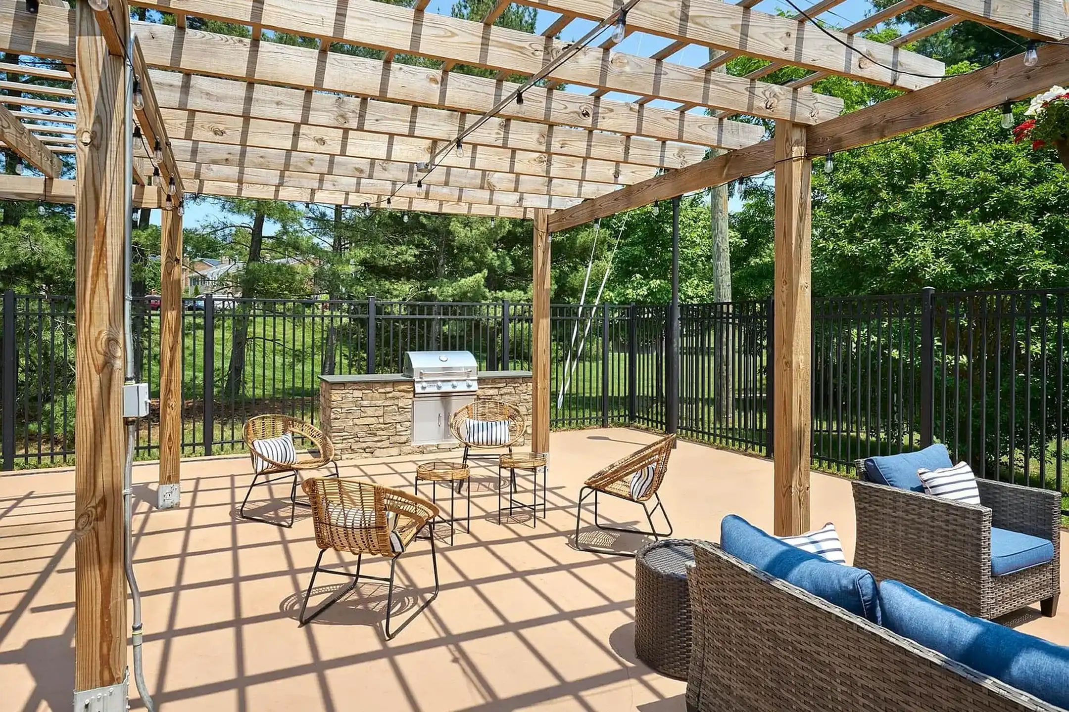 Arbor Park of Alexandria - 6340 Wingate St - Alexandria, VA | Rent.