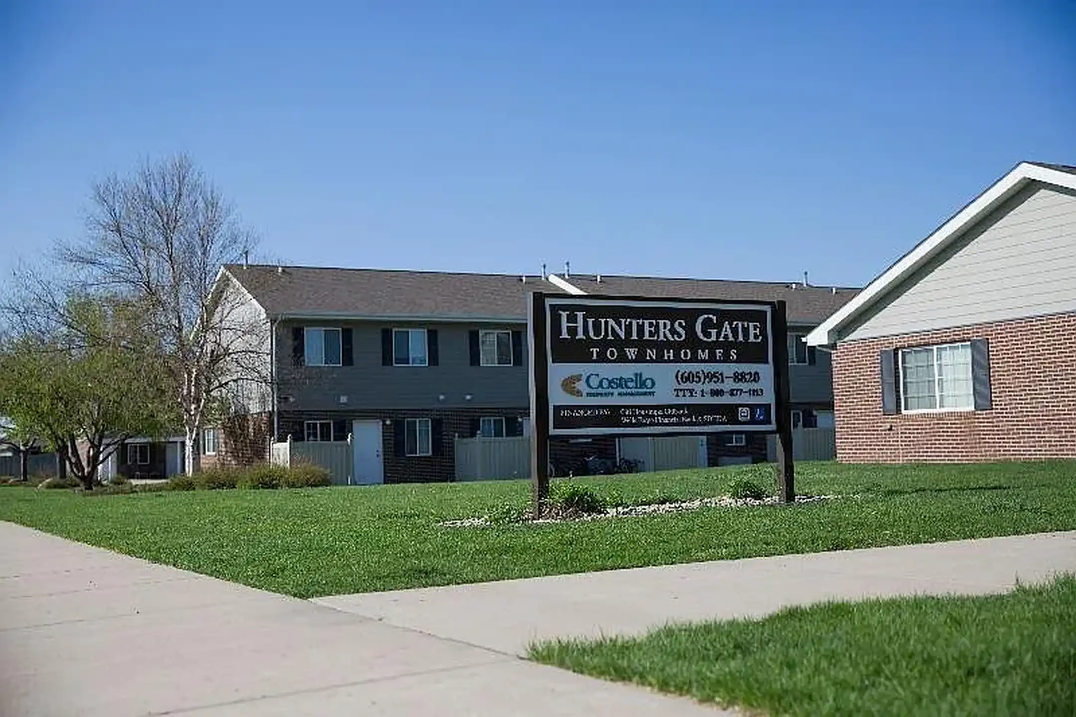 Hunters Gate Townhomes - 119 S Cliff Ave - Harrisburg, SD | Rent.