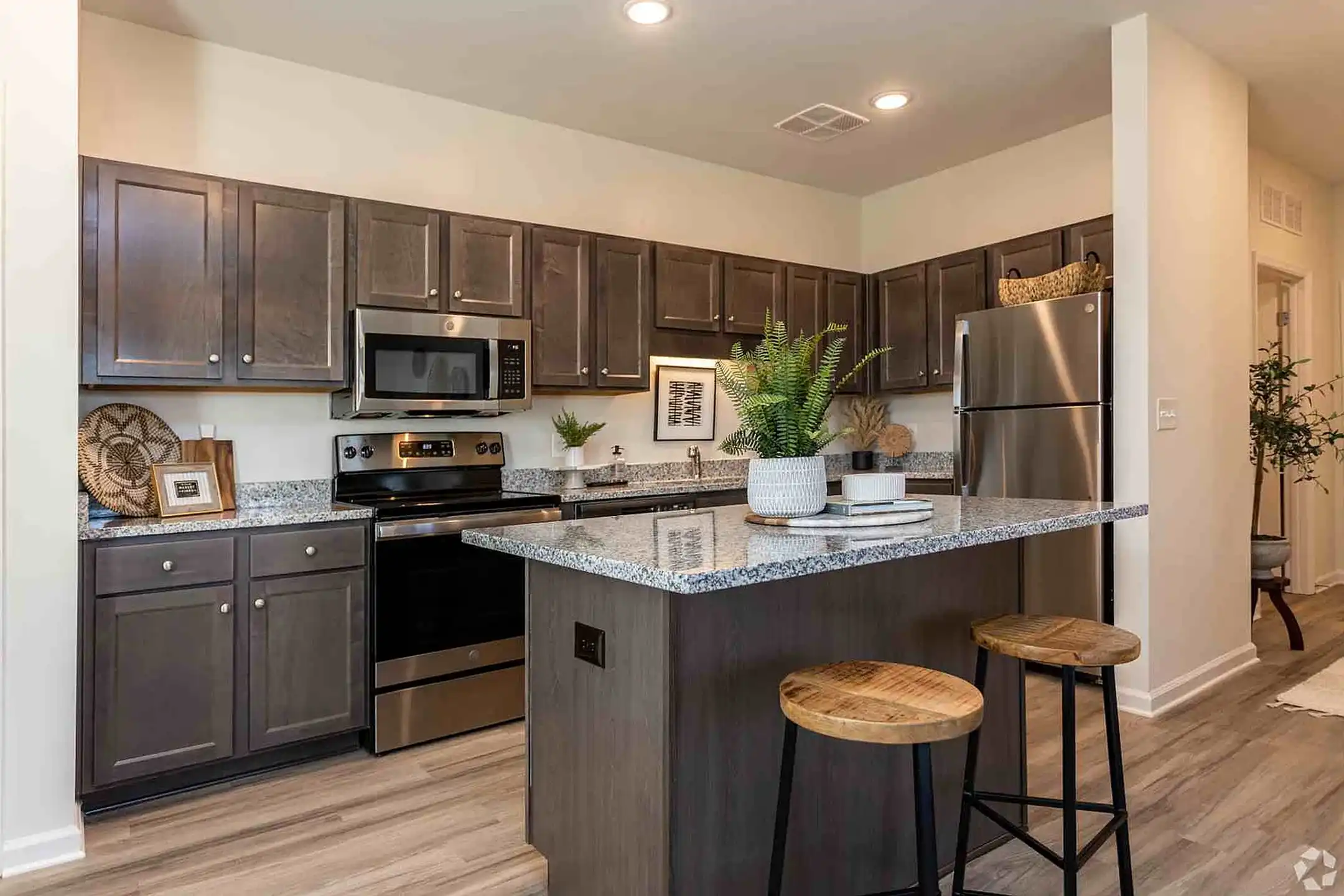 Sunrise Ridge - 2401 Sunrise Ridge Way - Knoxville, TN | Rent.