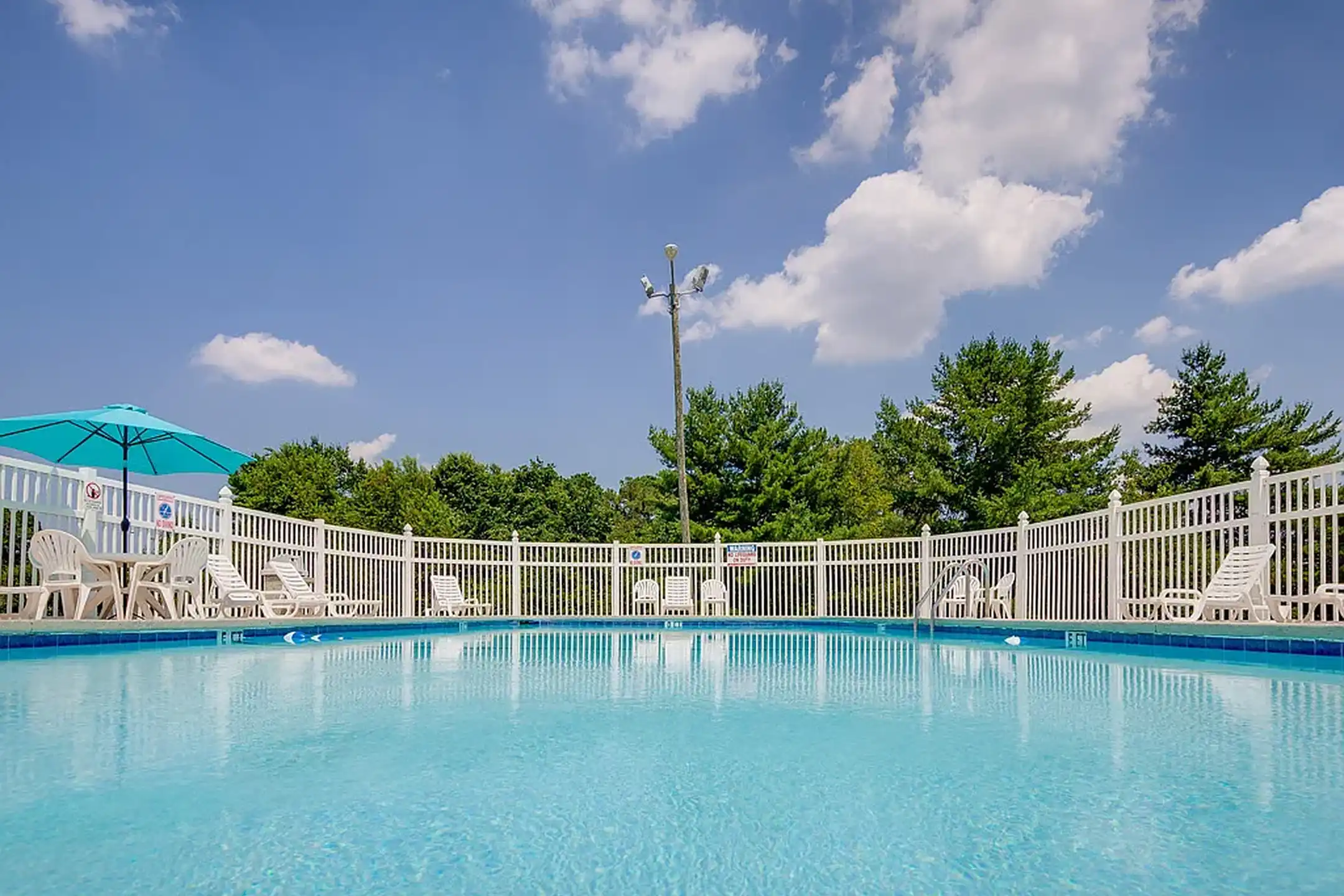 Quail Ridge Apartments - 1401 E Millbrook Rd - Raleigh, NC | Rent.