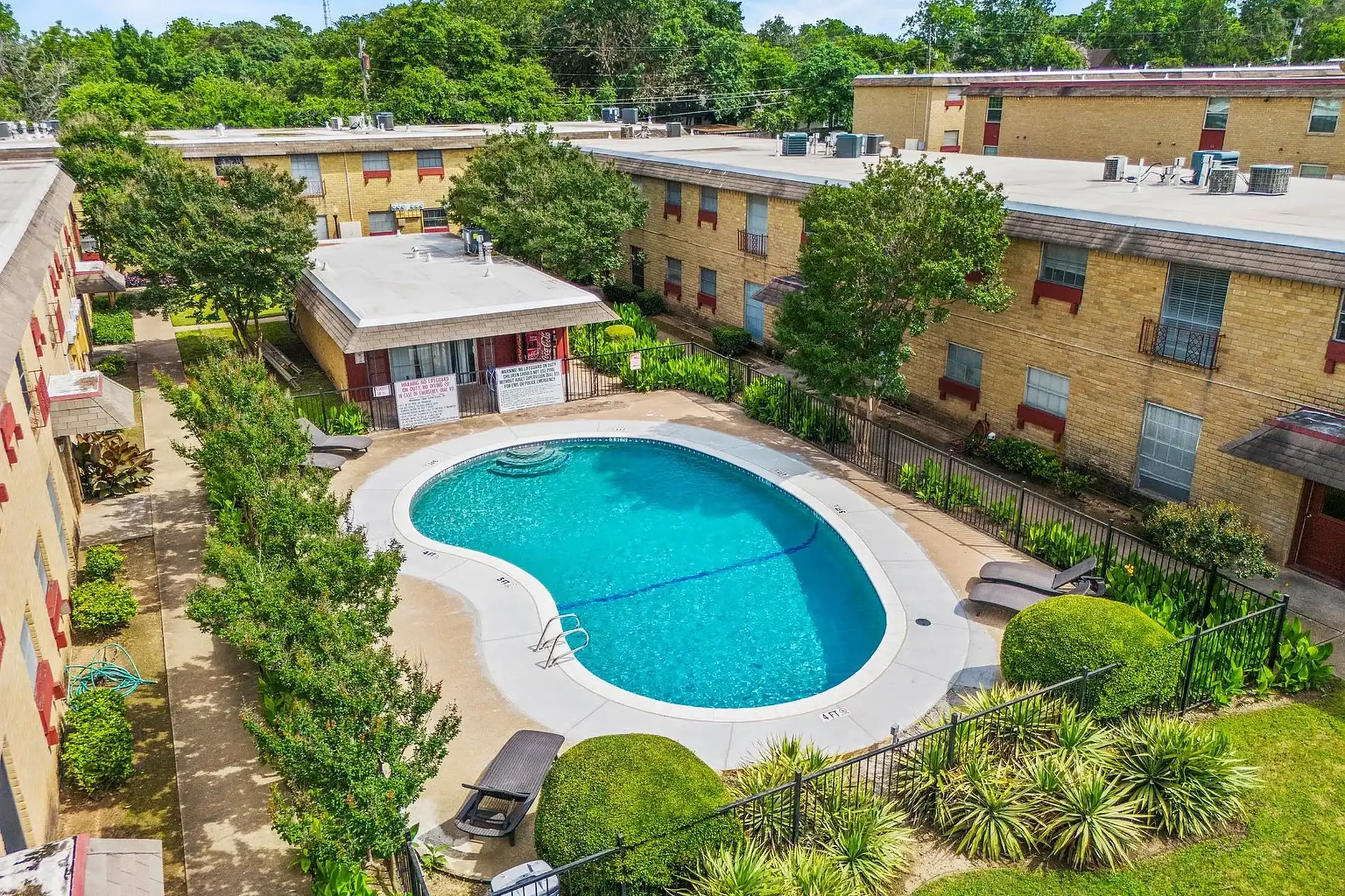 Car Mel Apartments - 3638 W Waco Dr - Waco, TX | Rent.