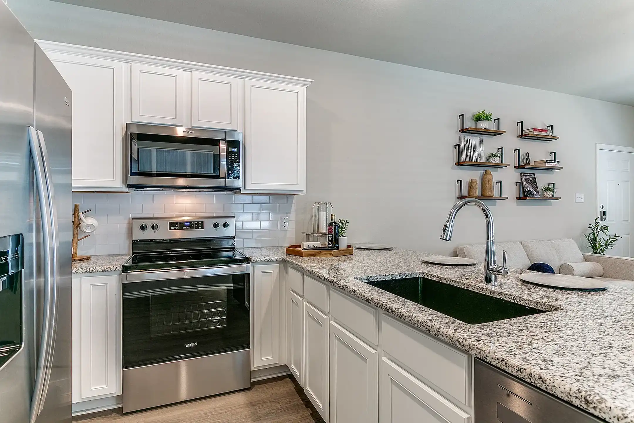 Cottages at Summer Creek - 5401 Barlean Rnch - Fort Worth, TX | Rent.