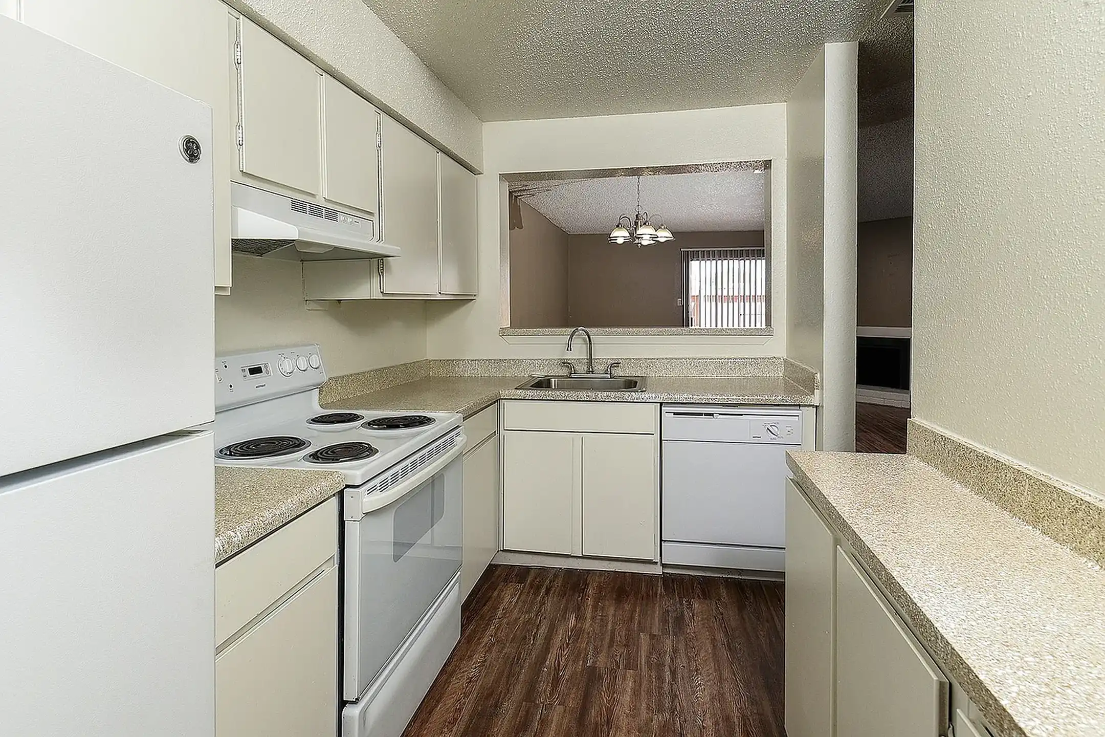 Hemingway House Apartments - 6401 Eastridge Rd - Odessa, TX | Rent.