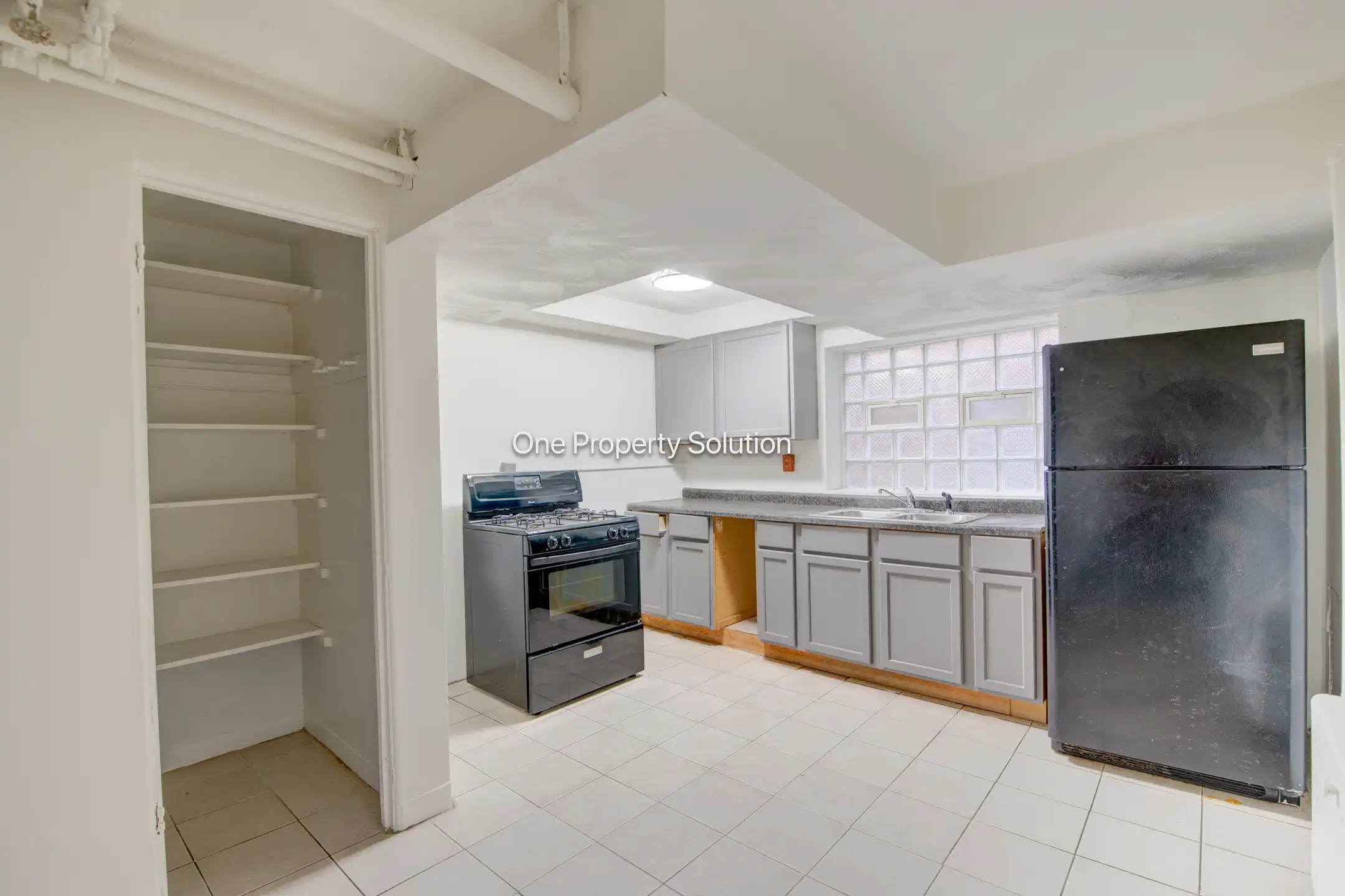 925 W 35th Ave unit 2 - Gary, IN | Rent.