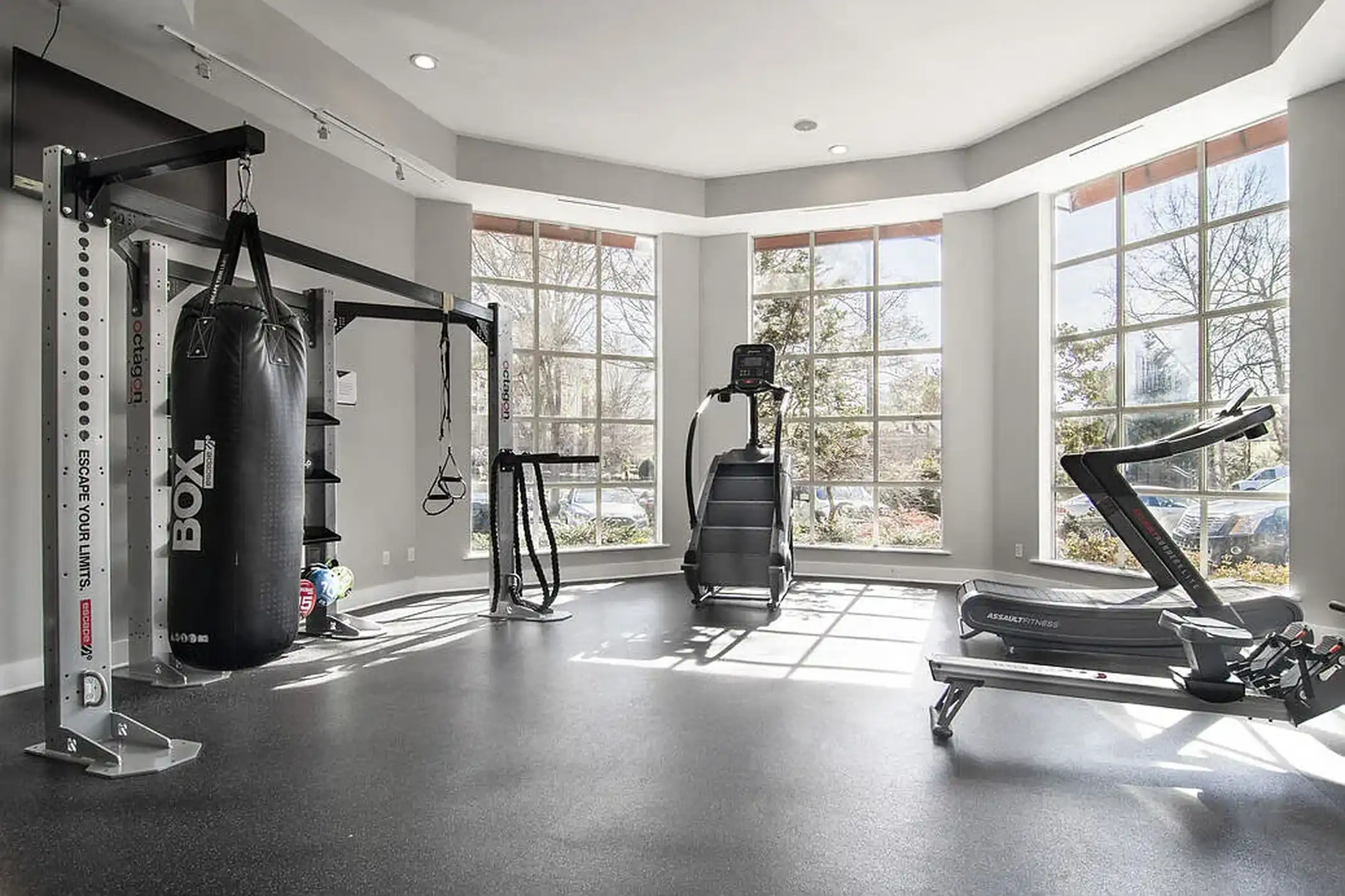 The Strand at Lenox - 3200 Lenox Rd NE - Atlanta, GA | Rent.