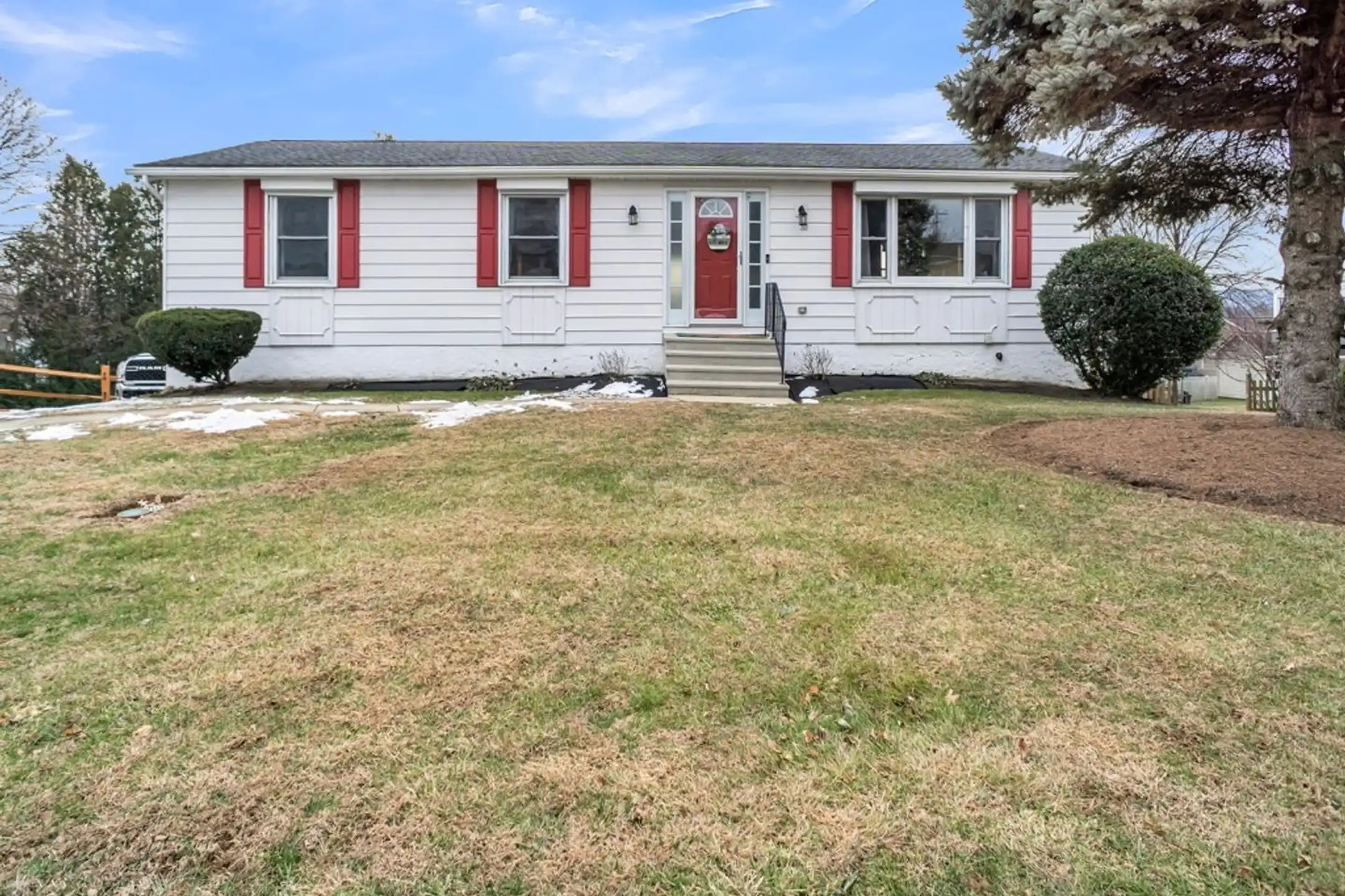 32 Maywood Ave - Sinking Spring, PA | Rent.