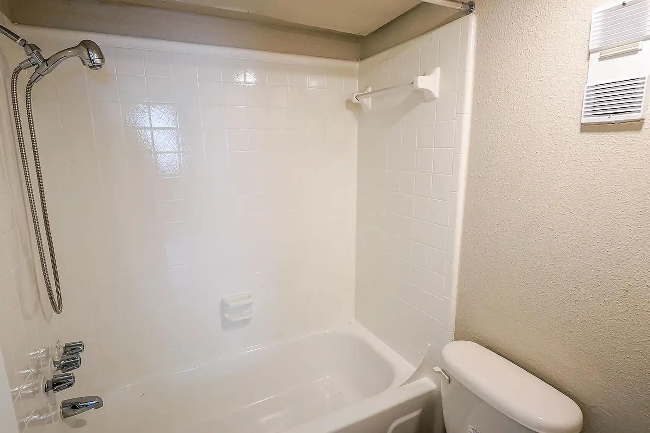 Windsor Manor - 6425 Westheimer Rd - Houston, TX | Rent.