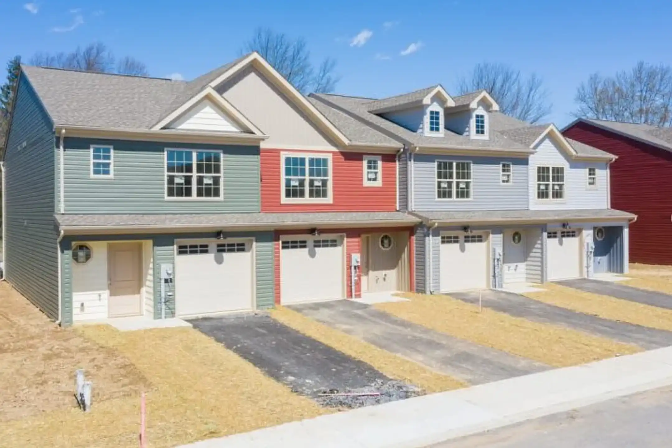 Goldfinch Meadows - 15 Chloe Dr - Kearneysville, WV | Rent.