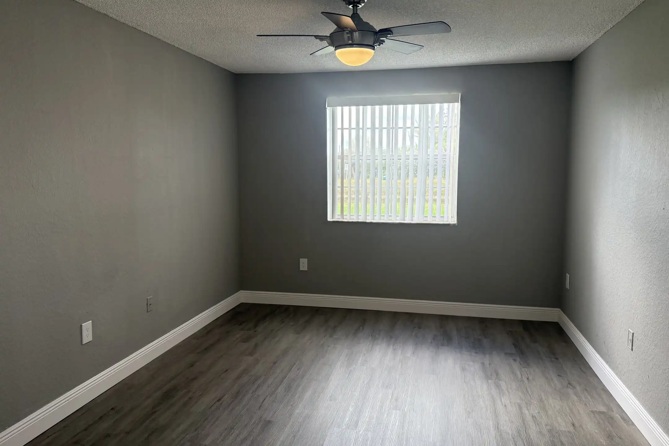 2881 N Oakland Forest Dr unit 110 - Oakland Park, FL | Rent.