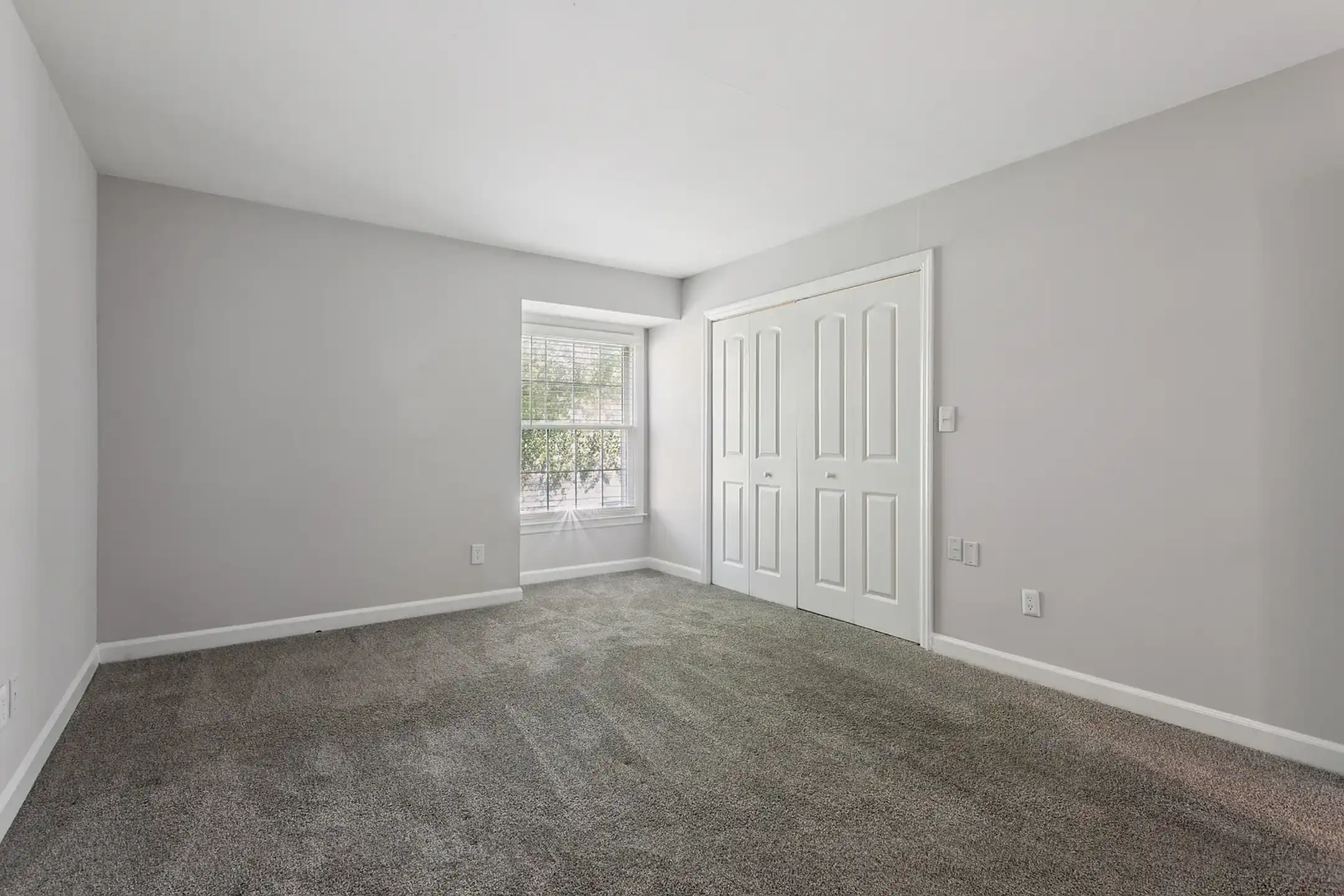 Harbor Oak Townhomes - 3750 Kecoughtan Rd - Hampton, VA | Rent.