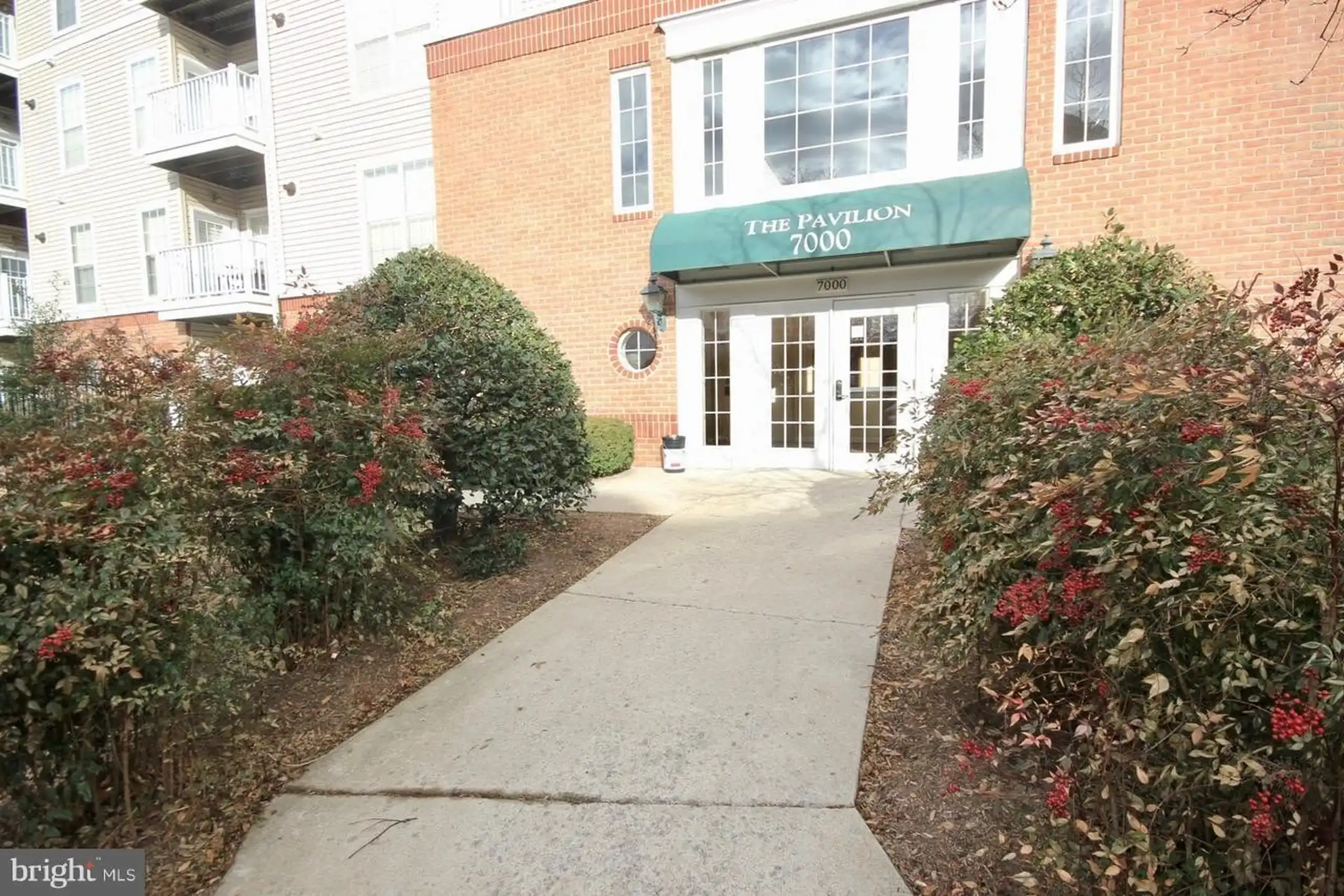 7000 Falls Reach Dr #110 - Falls Church, VA | Rent.