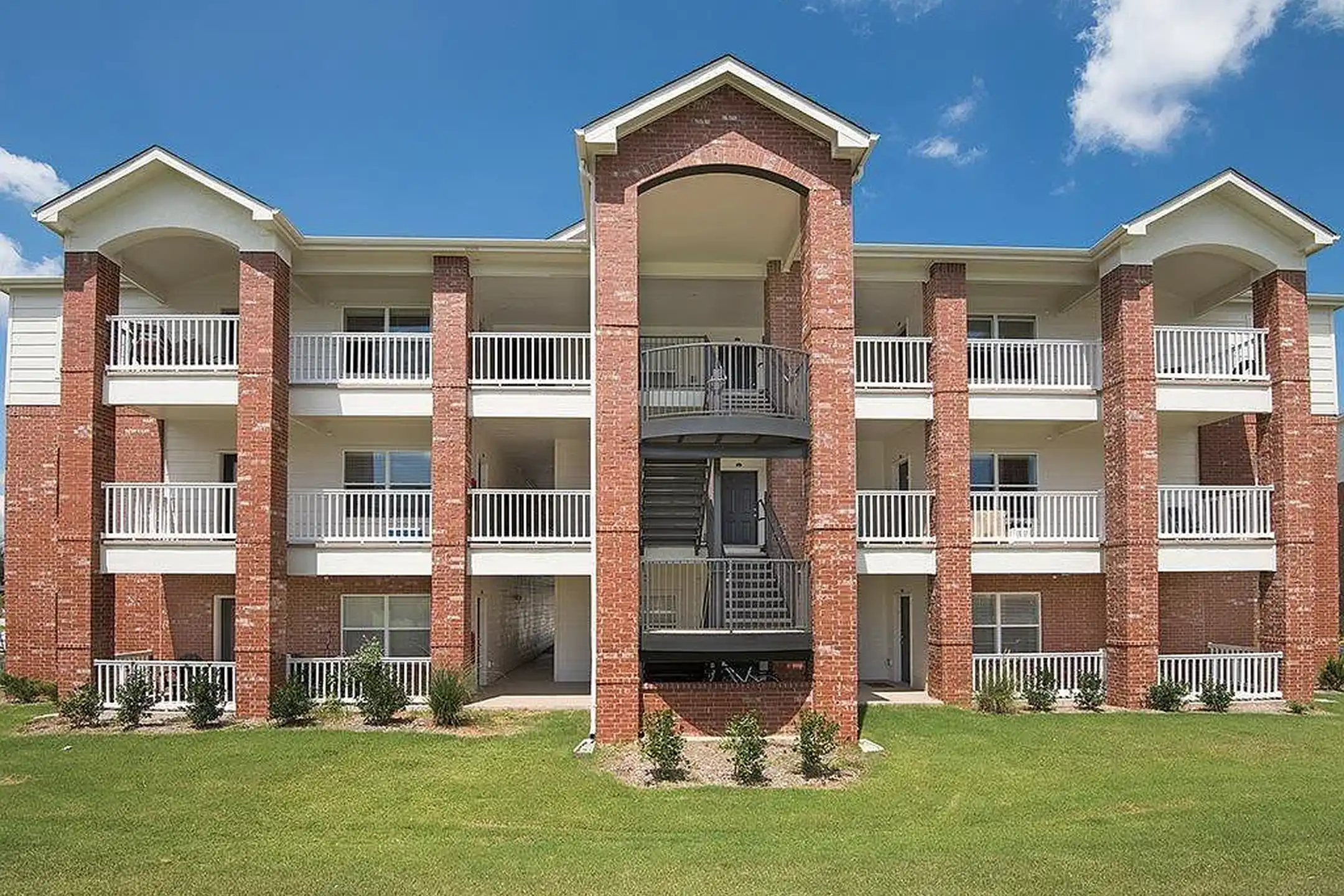 Walton Crossing Apartments - 303 SE Ranger - Bentonville, AR | Rent.