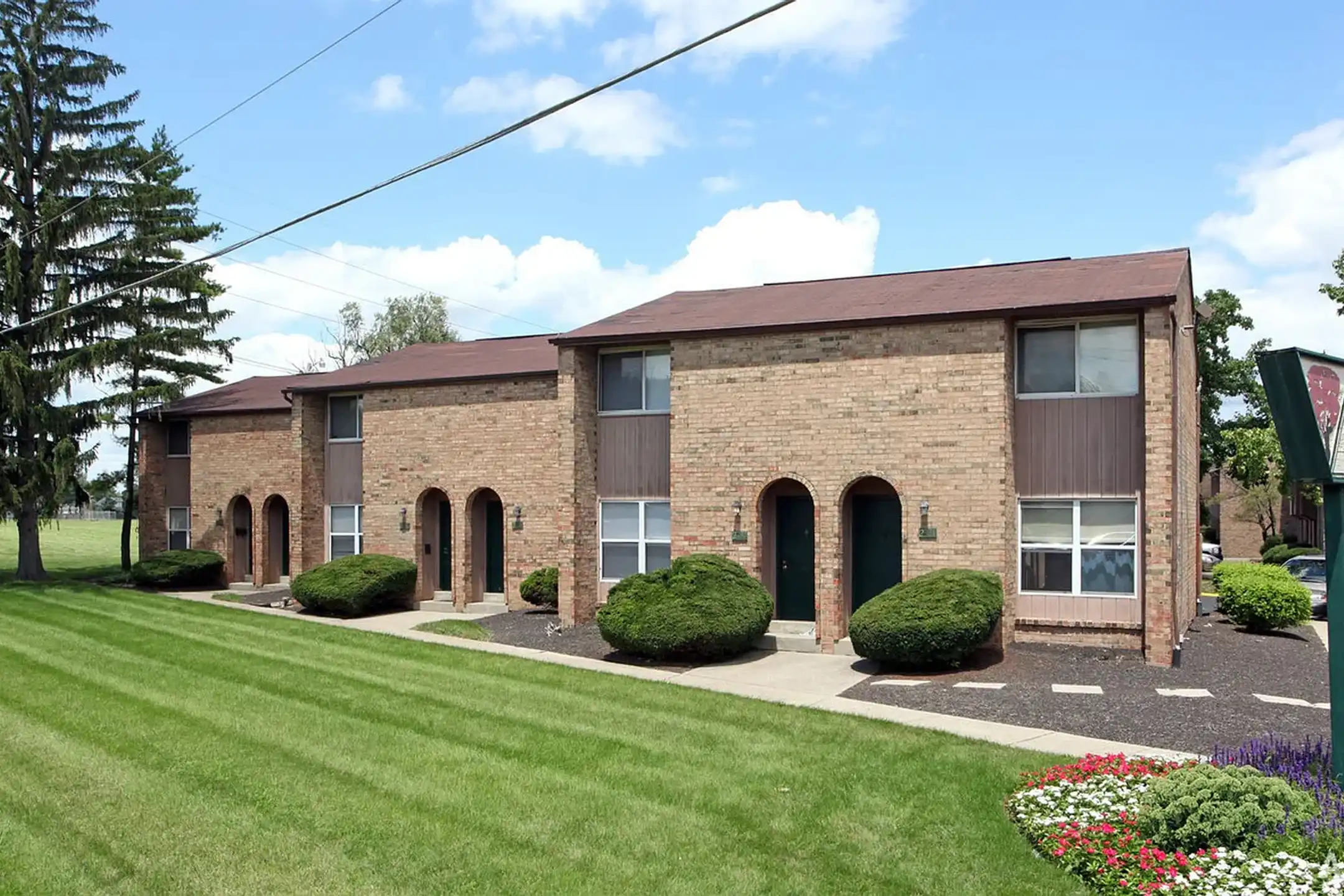 New Bridge Apartments - 947 Forest Creek Dr E - Columbus, OH | Rent.
