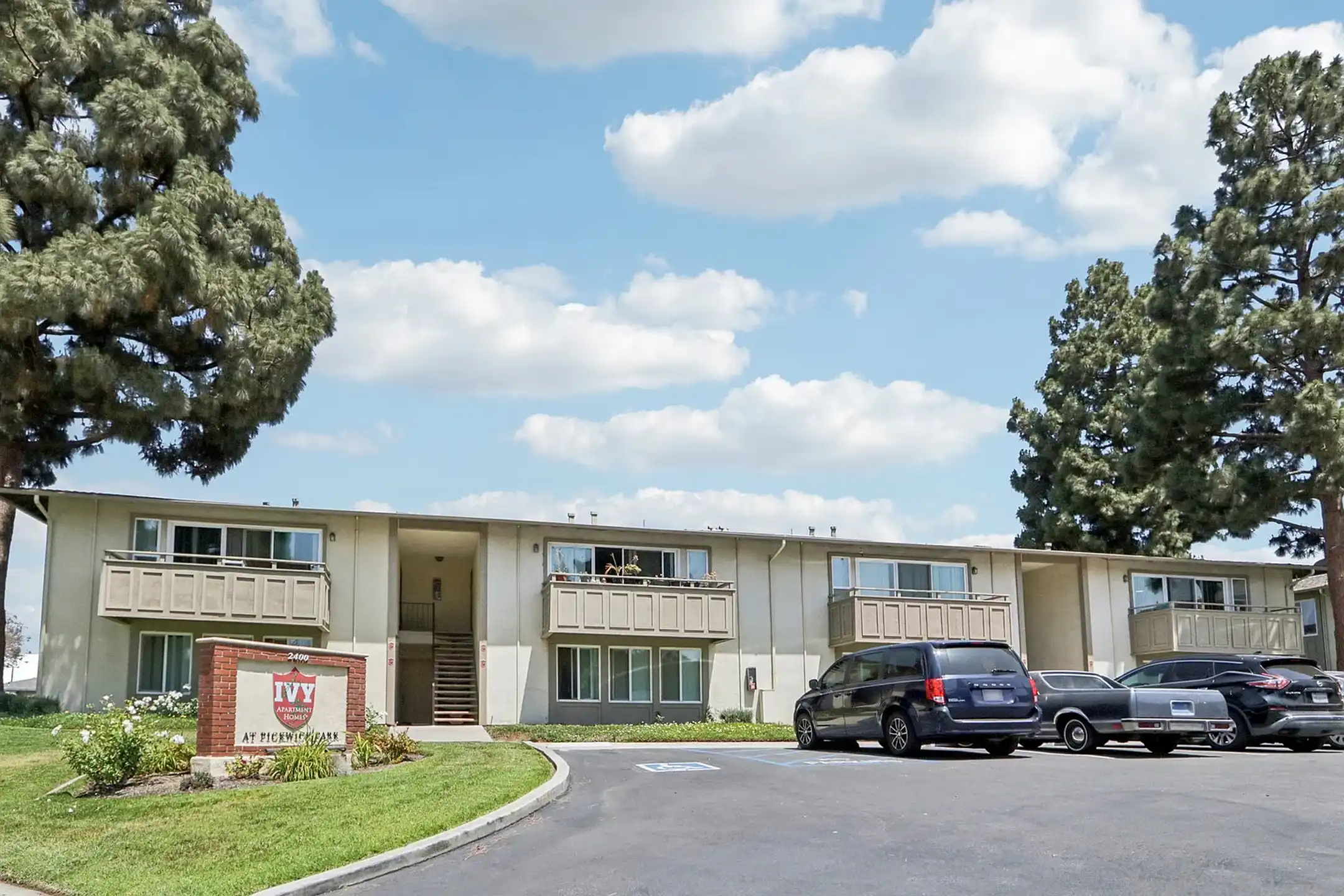 Pickwick Park - 2400 Pickwick Dr - Camarillo, CA | Rent.