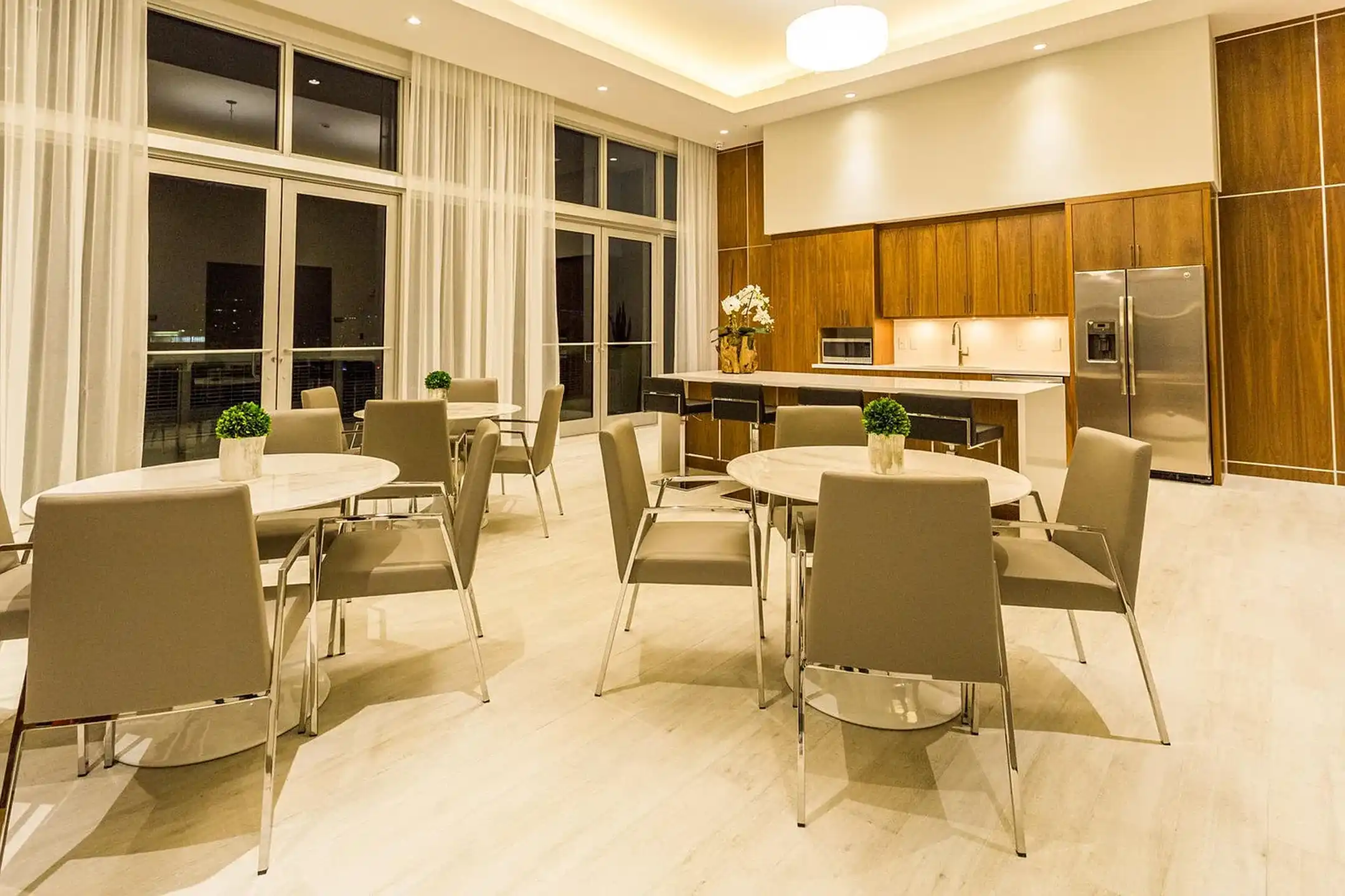 Brickell View Terrace Apartments - 117 SW 10th St - Miami, FL | Rent.