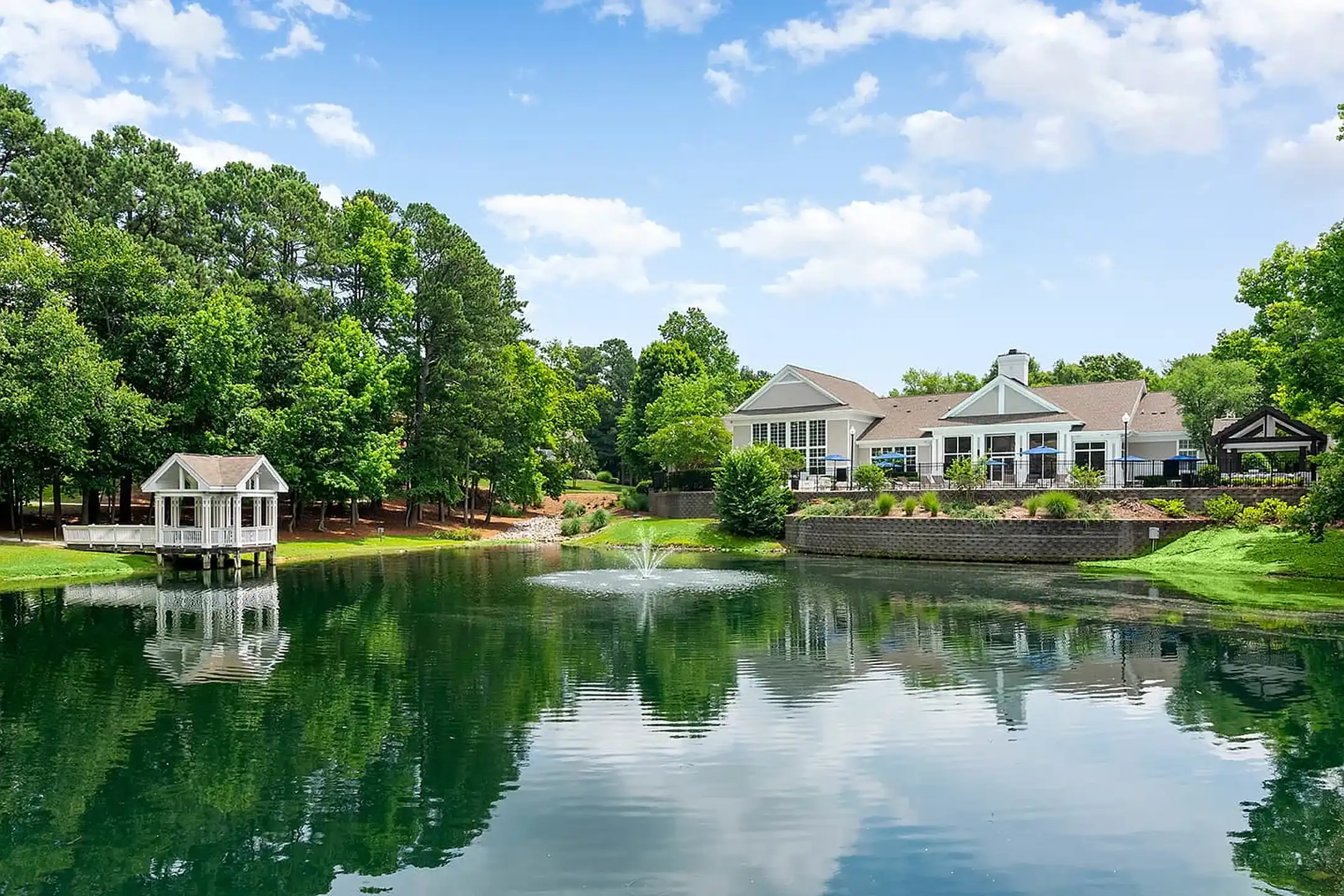 Cortland Highcroft - 200 Brook Arbor Dr - Cary, NC | Rent.