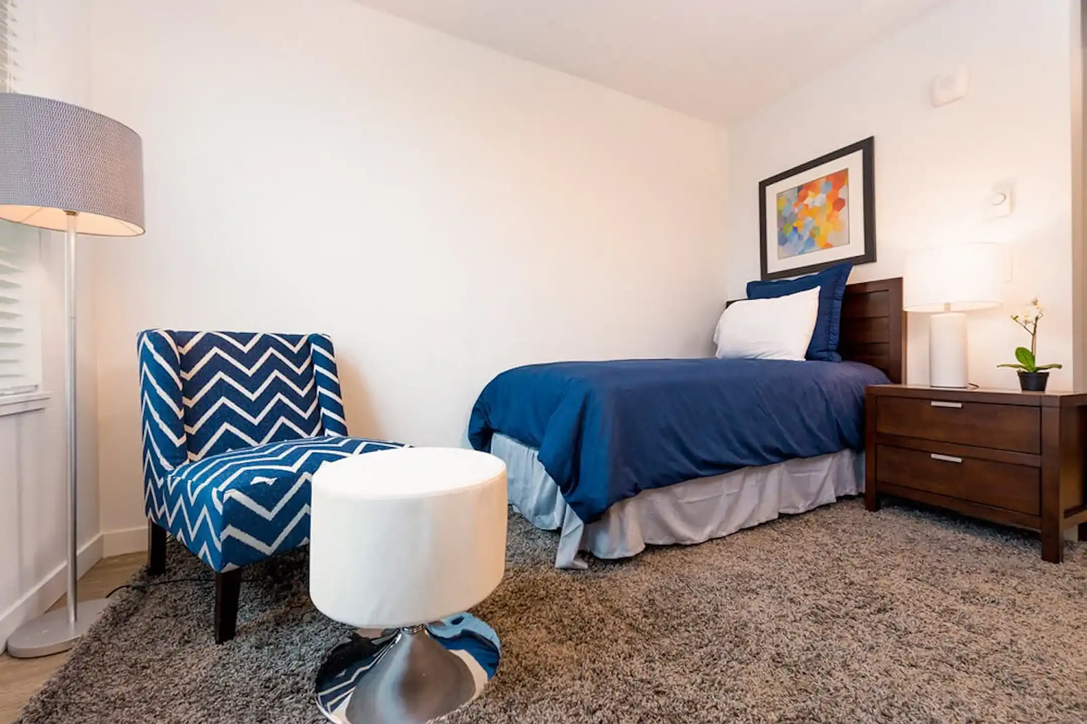 The Redwood - 111 21st Ave E - Seattle, WA | Rent.