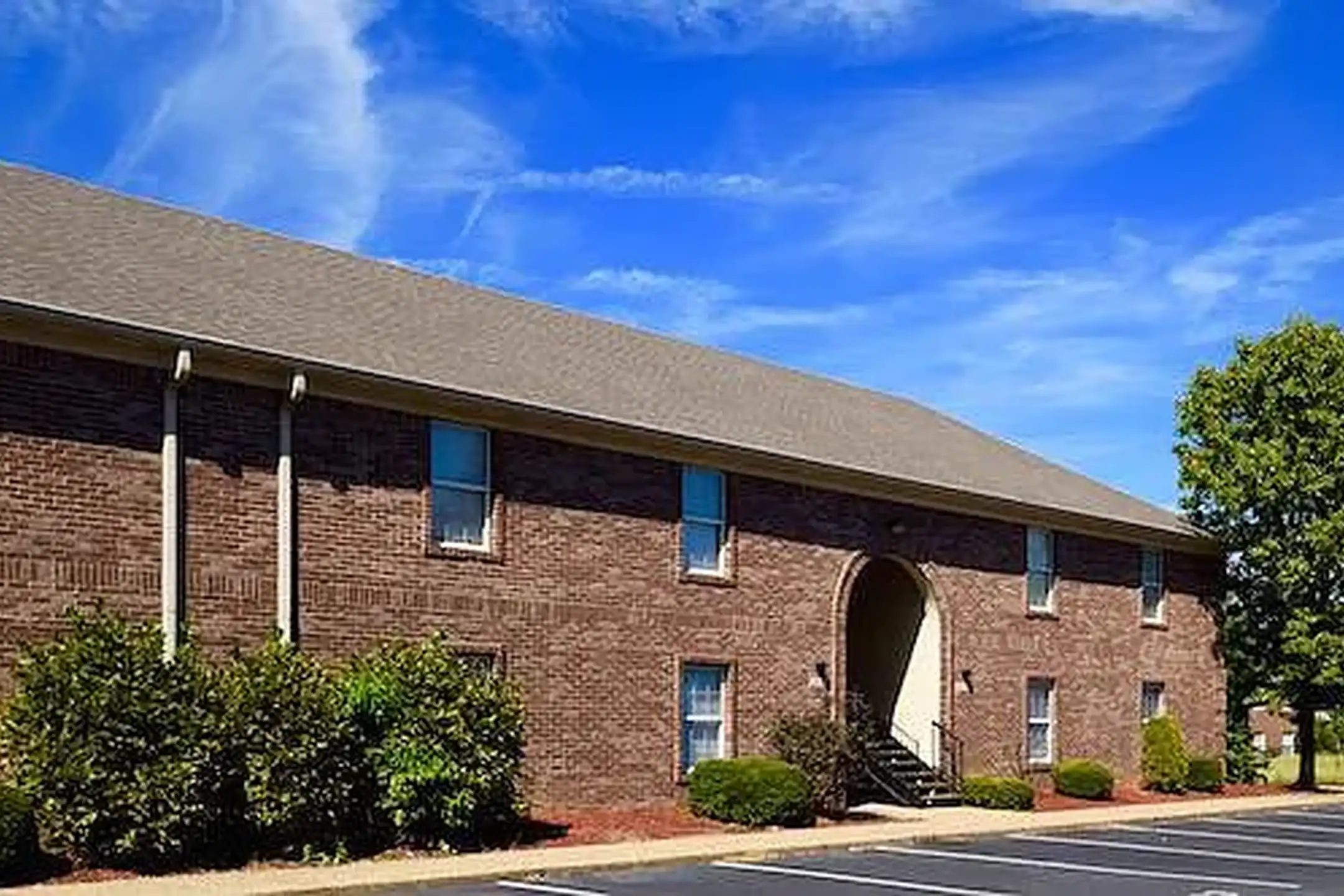 Castleton - 3002 Eastbrook Blvd - Jeffersonville, IN | Rent.