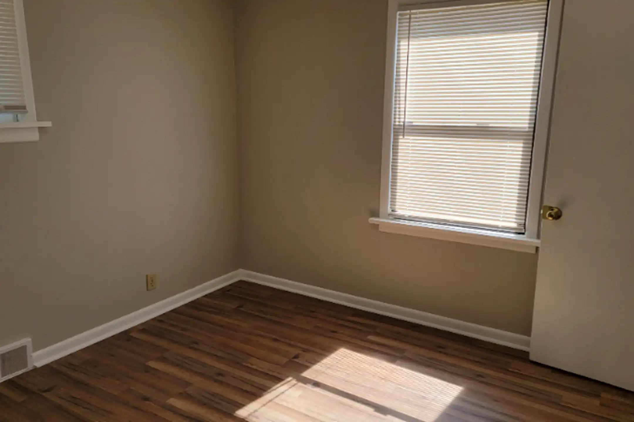 12105 12th Ave S - Tacoma, WA | Rent.