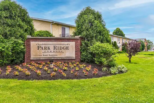Apartments For Rent in Des Plaines, IL - 289 Apartments | Rent.com®
