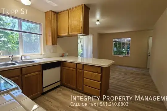 Houses For Rent in Medford, OR - 78 Houses | Rent.com®