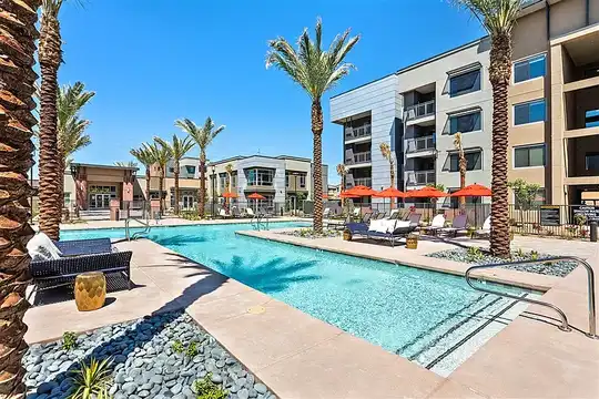 Smith & Rio - 1979 E Rio Salado Pkwy - Tempe, AZ | Rent.