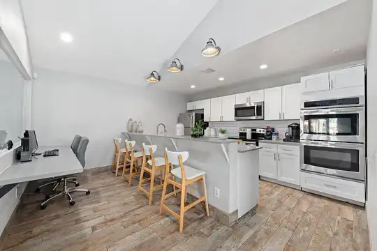 Rental Market Trends & Average Rent in Phoenix, AZ | Rent.