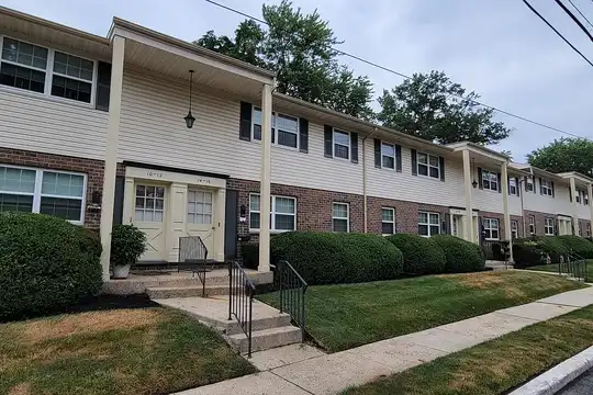 Apartments For Rent in Maple Shade, NJ - 7722 Apartments | Rent.com®