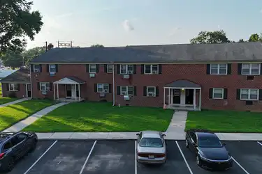 Applegate Apartments - 20 Fort Sumpter - 20 Fort Sumpter Rd ...