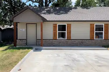 Forrest Way Duplexes - 2215 Forrest Loop - Barling, AR | Rent.