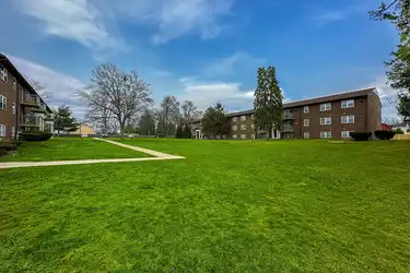 Peachgate Apartments - 2603 Elroy Rd - Hatfield, PA | Rent.