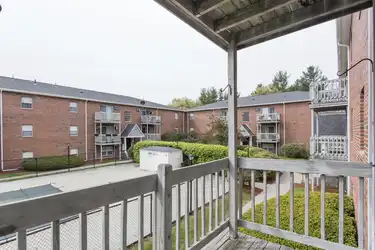 Wayside Apartments - 447 Boston Post Rd E - Marlborough, MA | Rent.