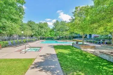 Howell Uptown - 3400 Howell St - Dallas, TX | Rent.