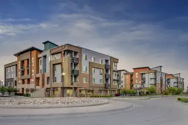 Novi at Jordan Valley Station Apartments - 3354 W Jordan Line Pkwy ...