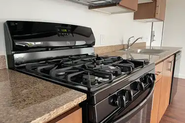 Quinten Tower - 1950 NE Everett St - Portland, OR | Rent.